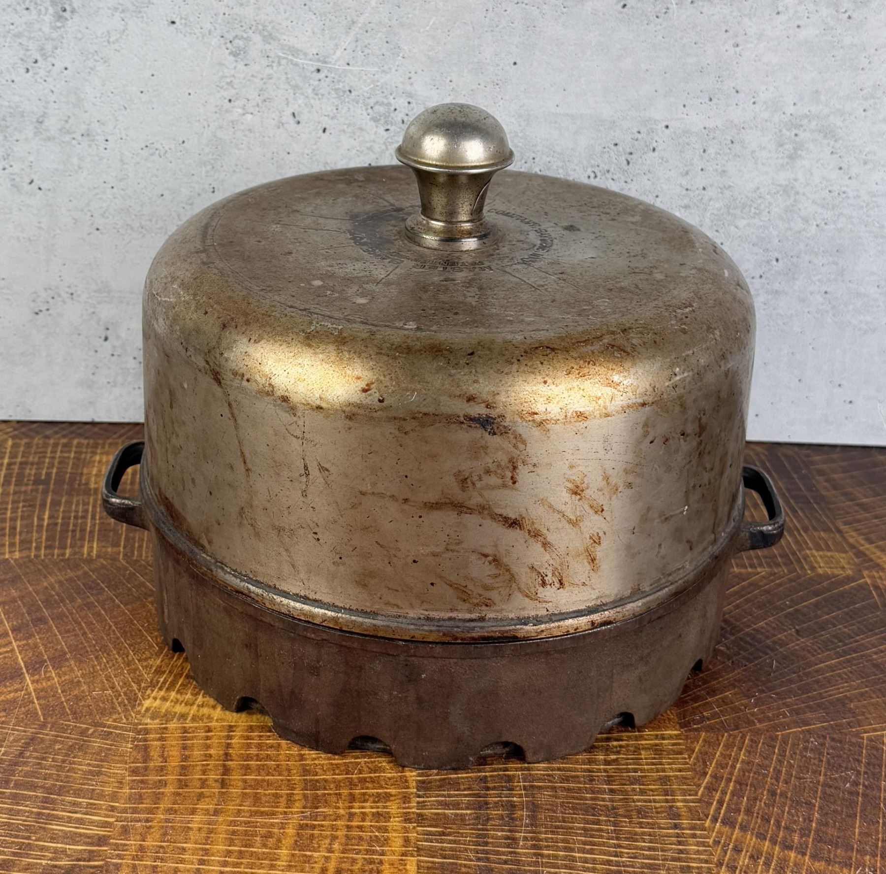 Cadmus Products Cast Iron Master Bake Pot