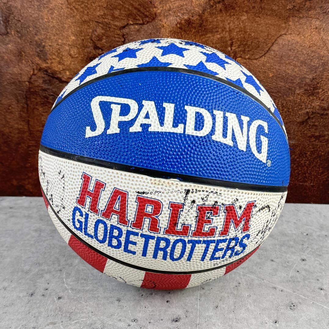 Harlem Globetrotters Team Signed Basketball