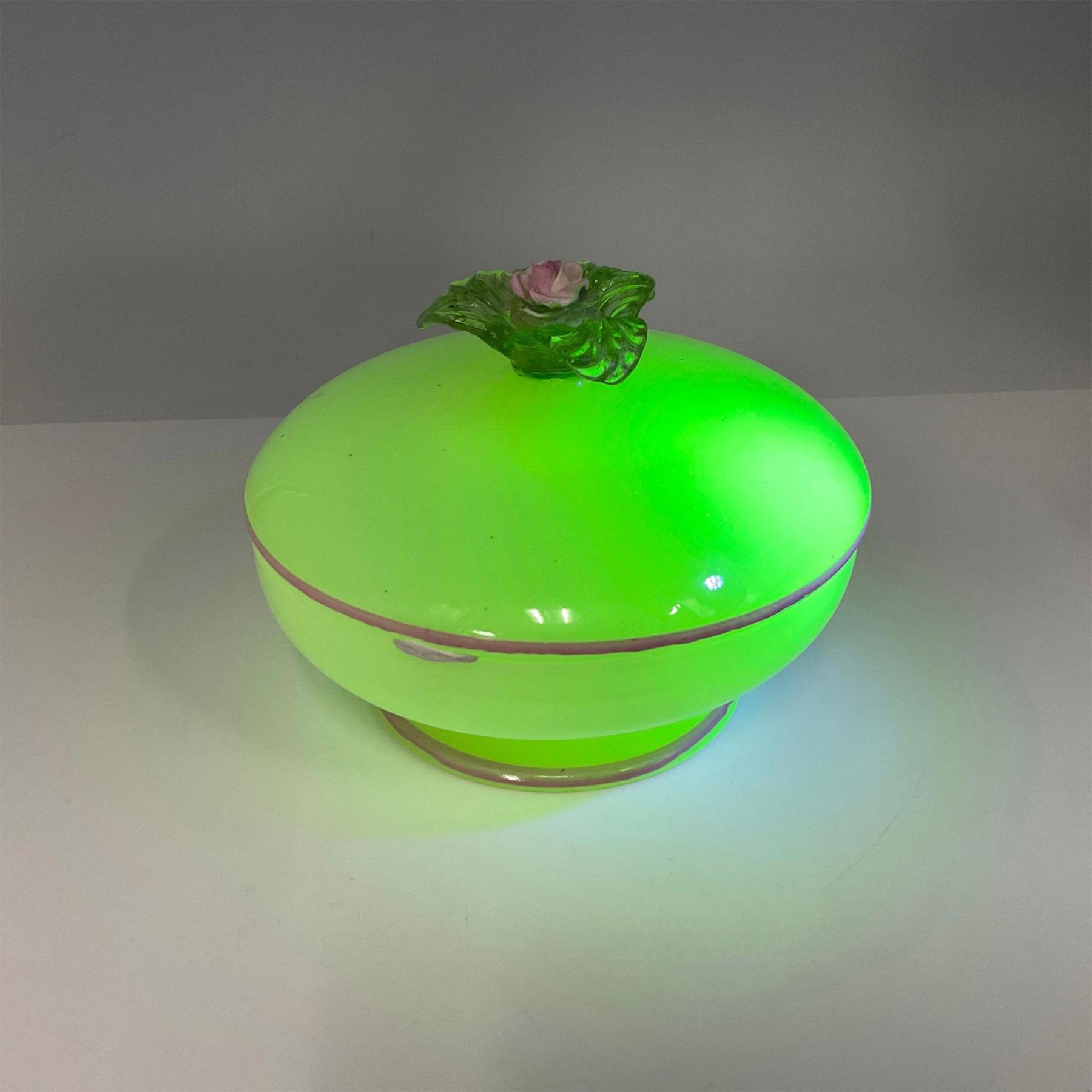 Vintage Uranium Vanity Glass Powder Container