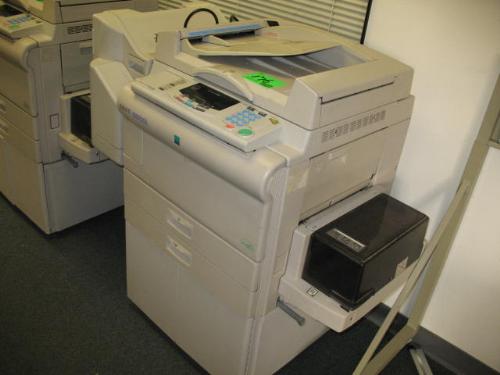 SAVIN COPY MACHINE, MODEL 9220 DL