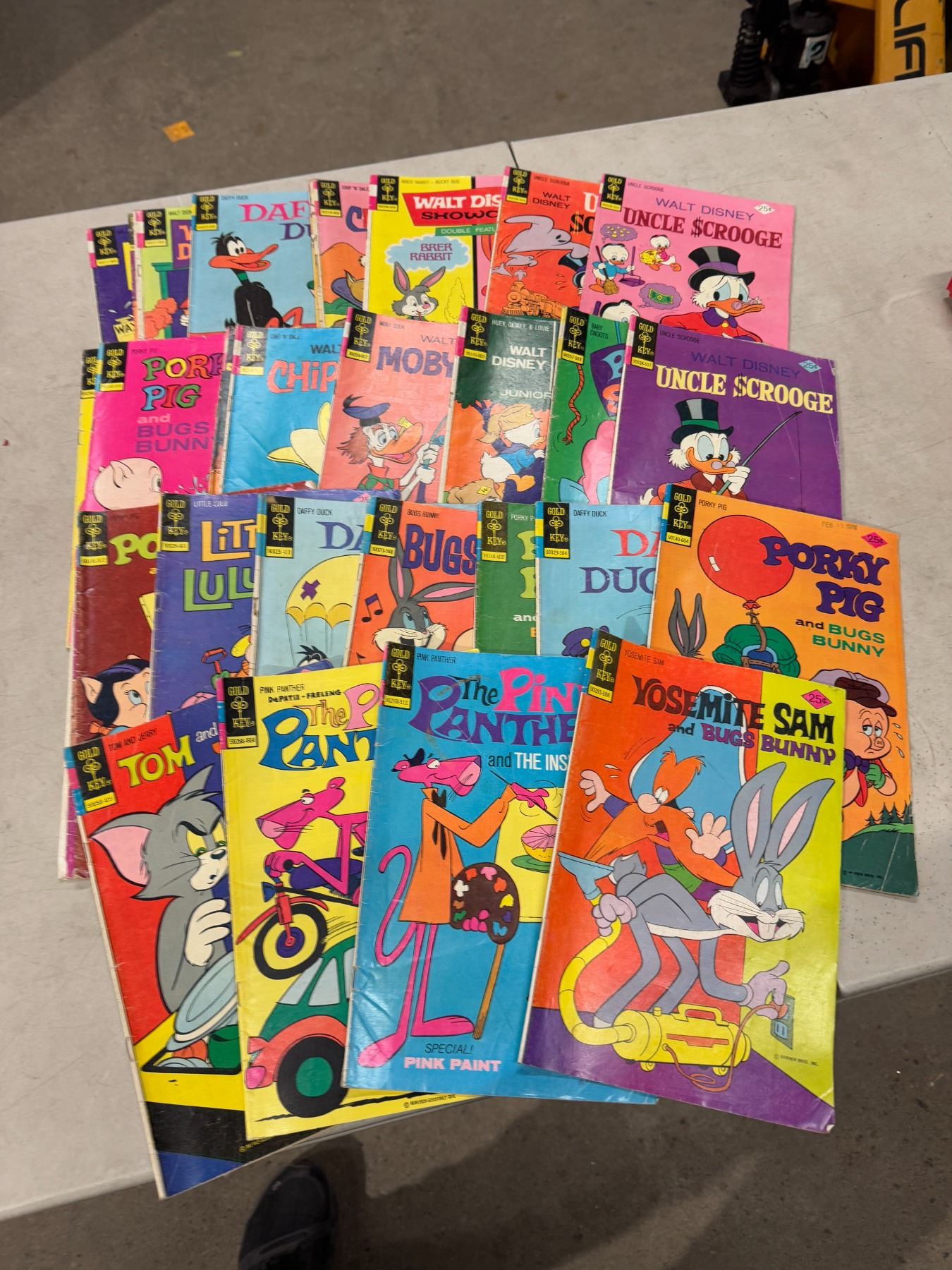 Gold, key comics, porky, pig, Moby, duck, Chippendale, pink Panther ...