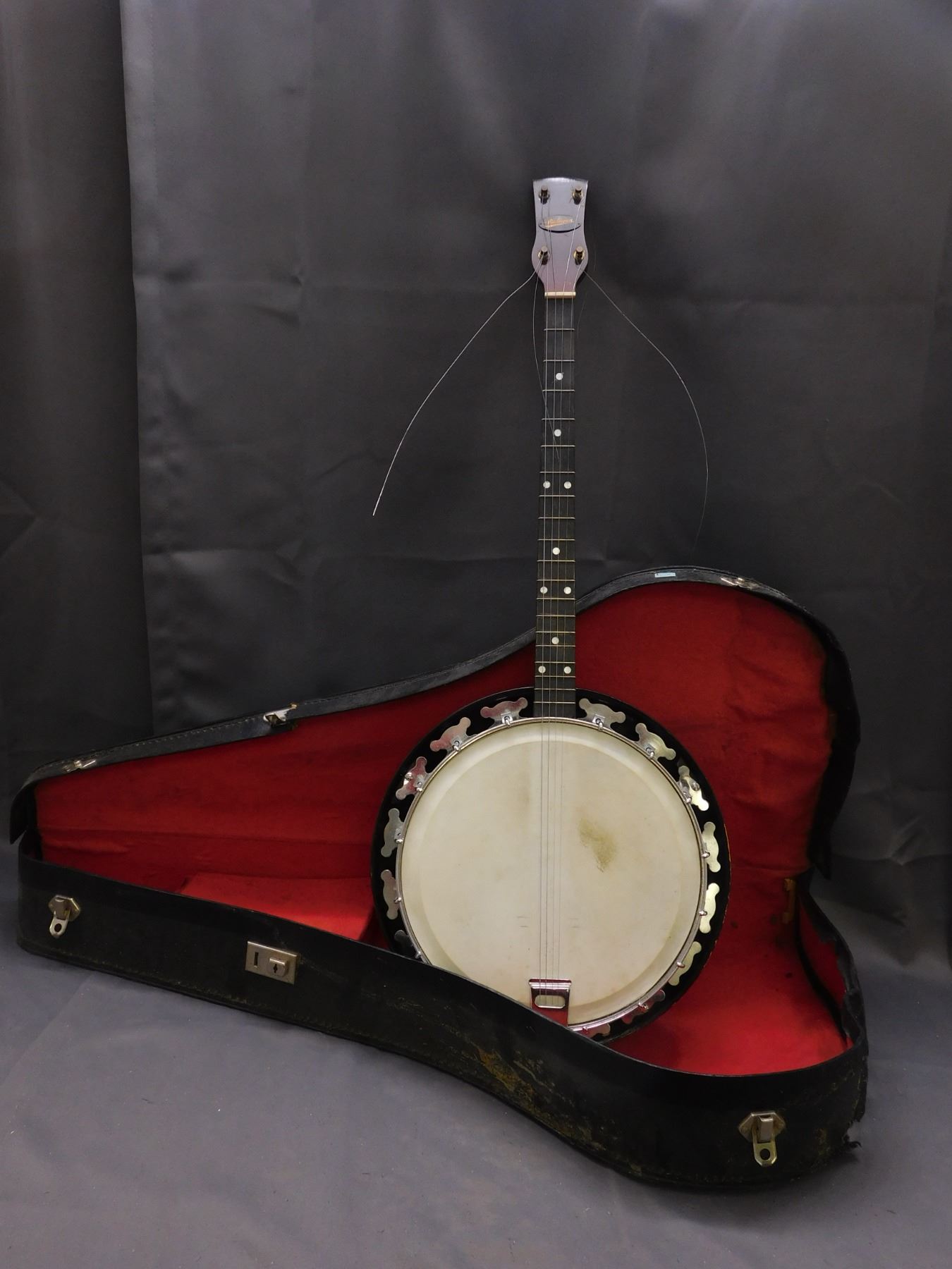 Vintage / Antique Michigan 4-String Banjo