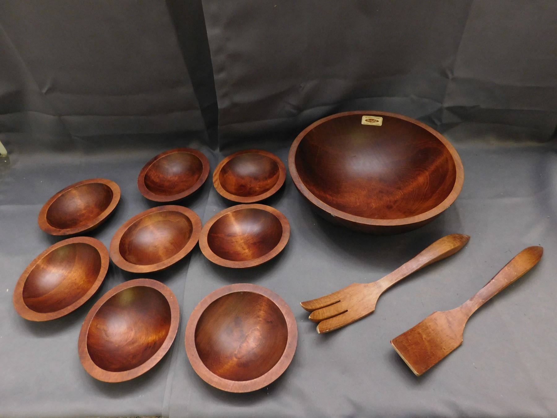 Baribocraft Wooden Salad Bowl, Serving Spoons and Small Bowls