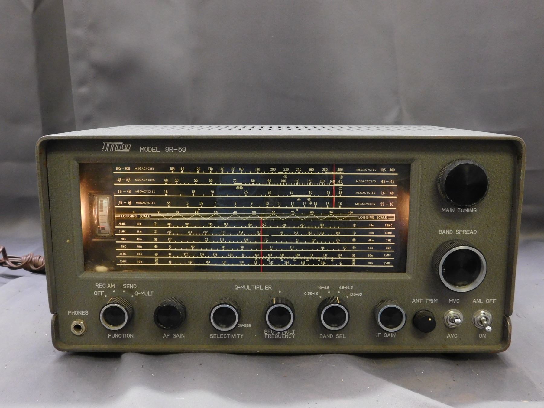 Trio Model 9R-59 Tube Communication Receiver 550kilo hrtz to 30mega ...