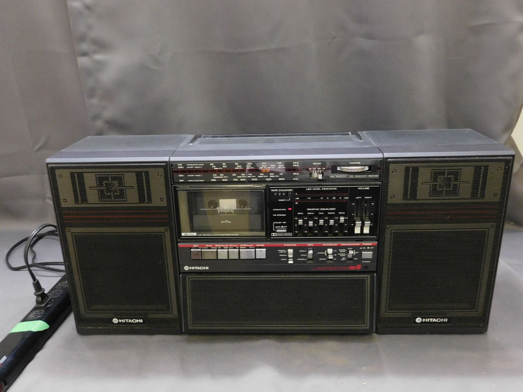 Hitachi Model TRK-9230HC Boombox