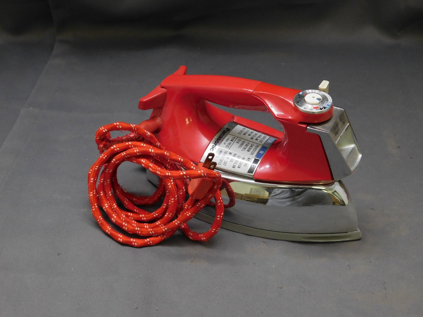 Vintage Panasonic NI-05S Red Steam Iron