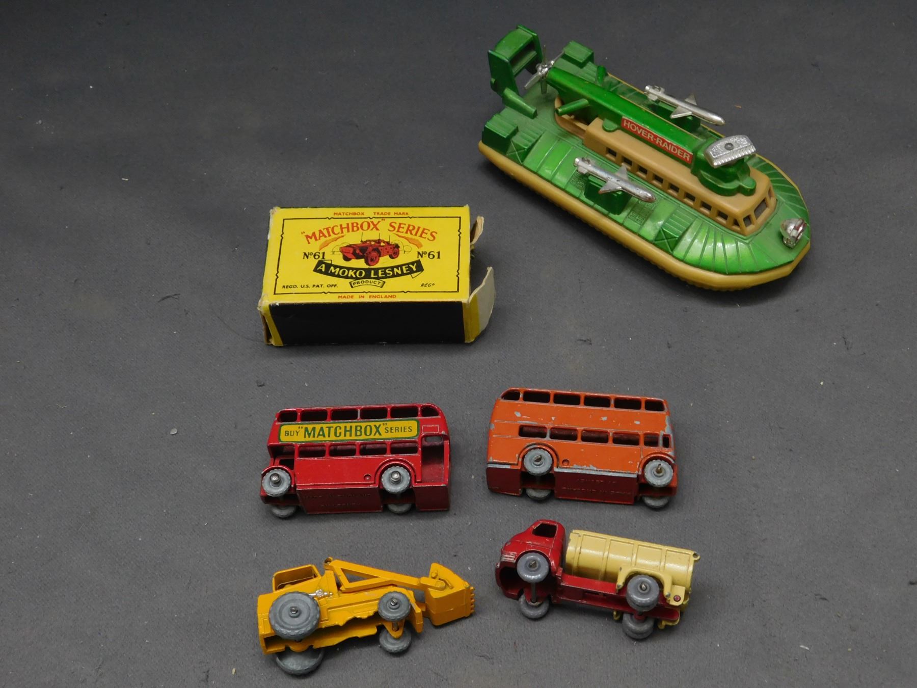 Lot of 6 toys, 4 1950s 60s Matchbox Cars, 1 empty box and 1 1974 Battle ...