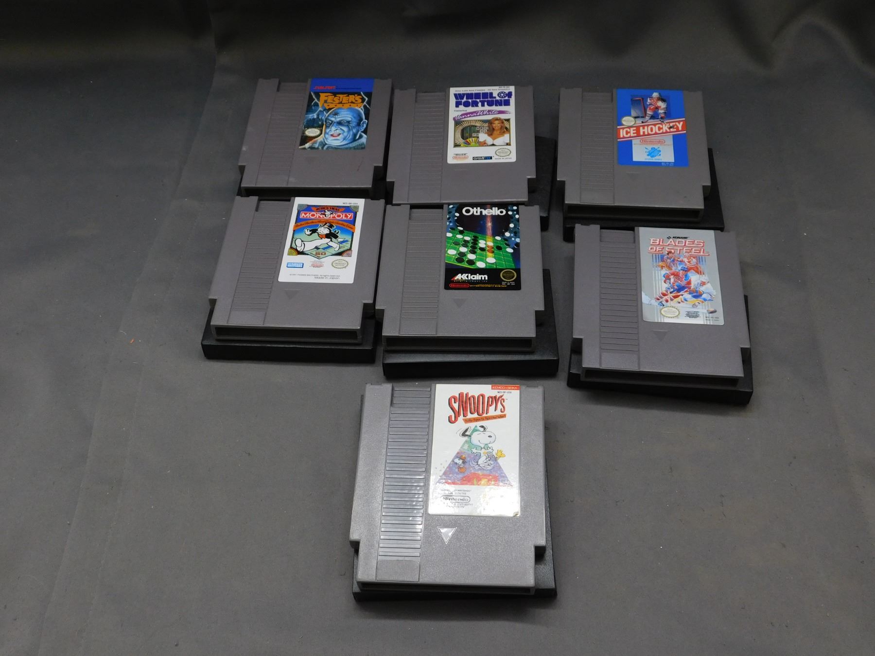 Lot of 7 NES Games w Sleeves Ice Hockey. Blades of Steel, Othello ...