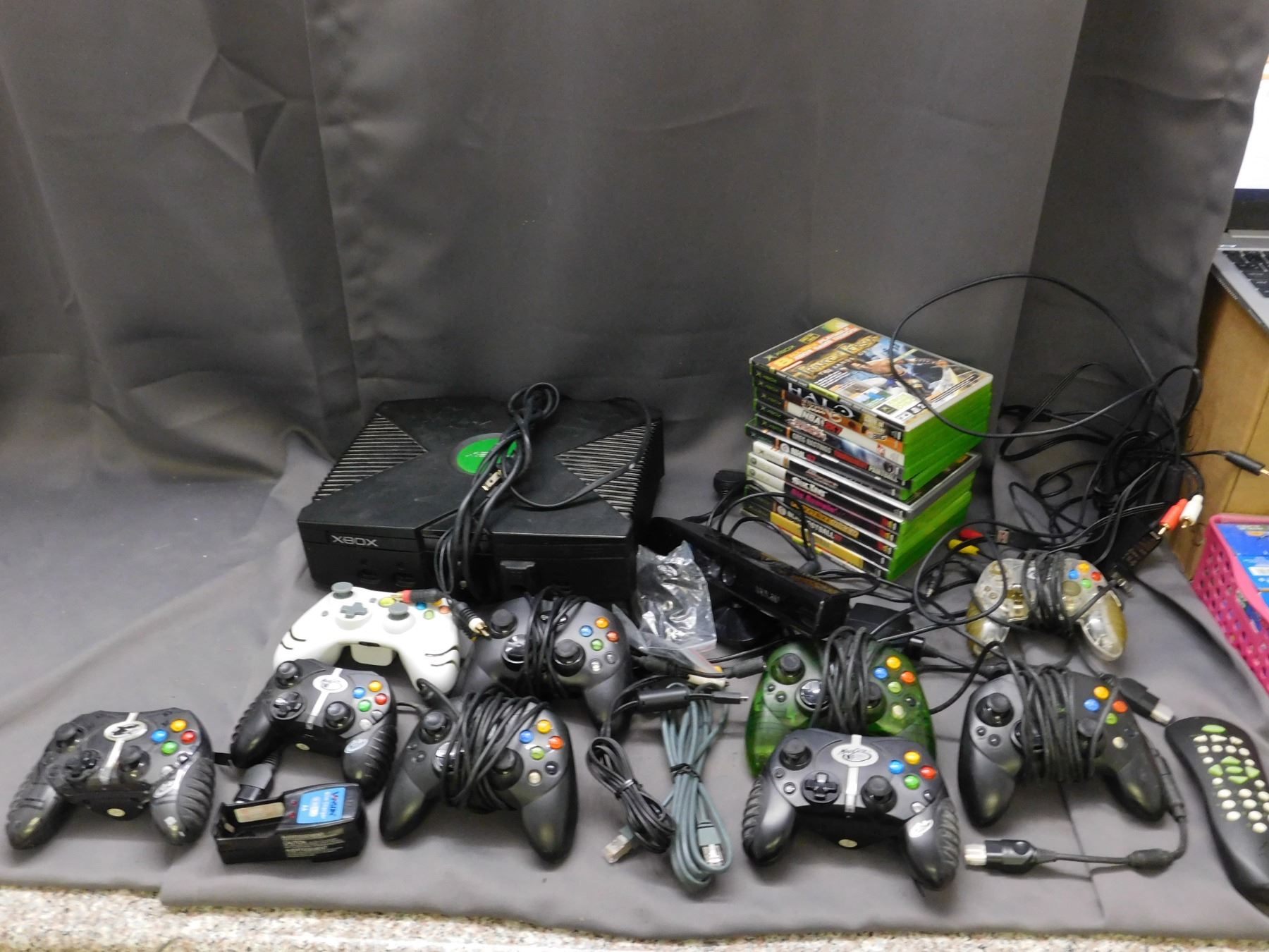 Lot of Xbox Original Console, 9 Controllers, 14 Games, Accessories ...