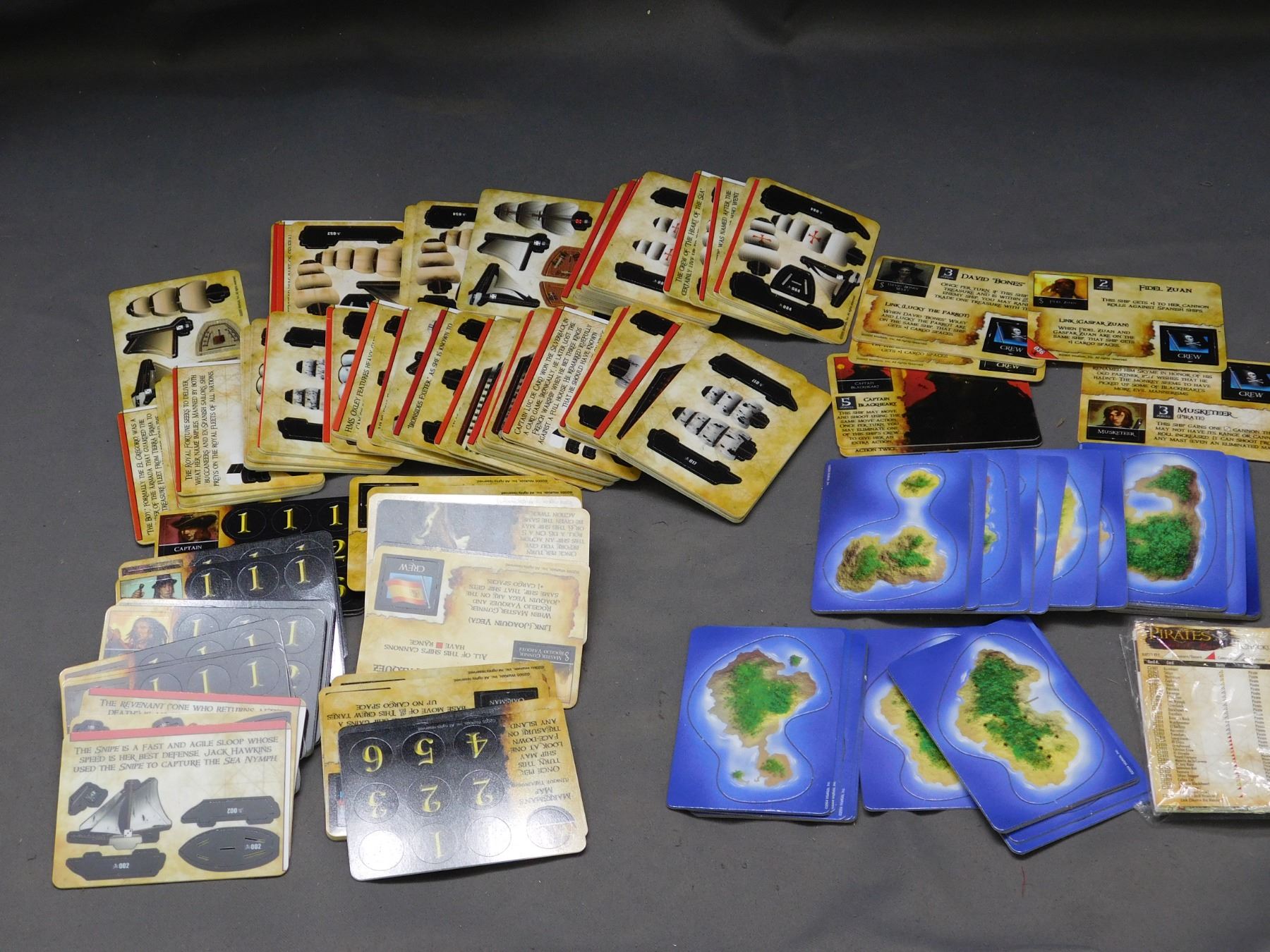 WizKids Pirates Constructible Strategy Game