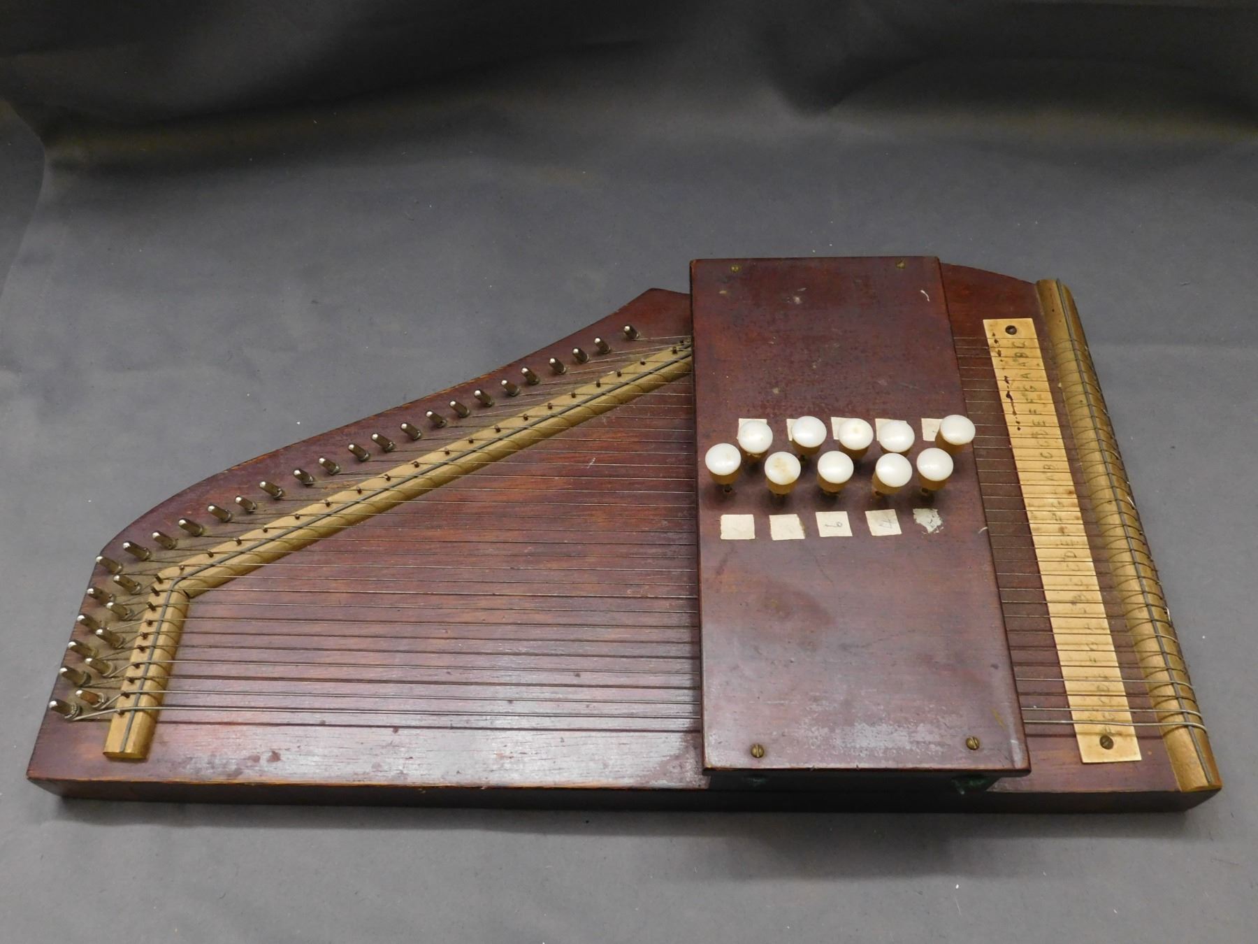 Auto Harp / Zither Vintage Instrument