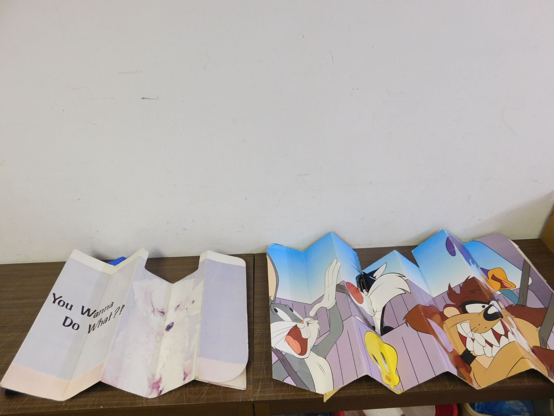 1996 Axius Need Help Call Police / Looney Tunes Cardboard Sign Sun ...