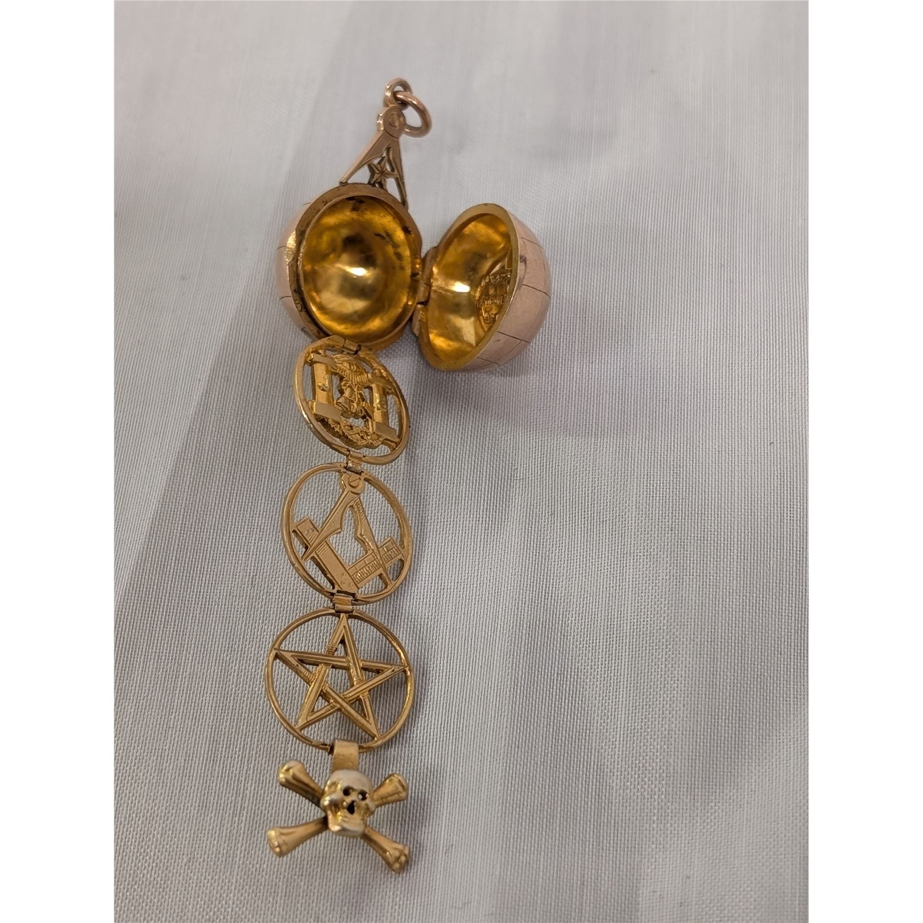 Antique 9ct Yellow Gold English Masonic Orb Ball Skull Pendant