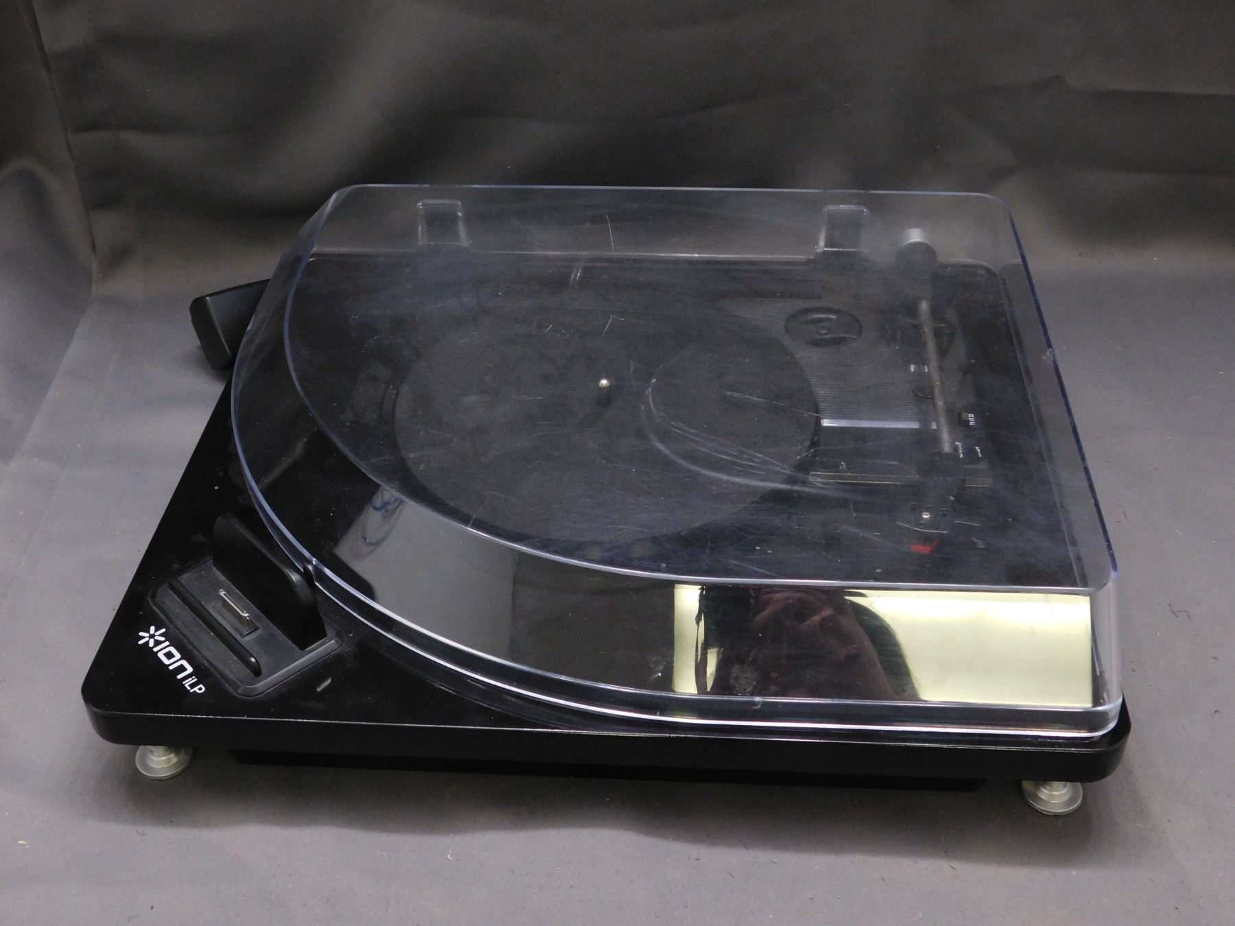 Ion ILP Turntable Record Player and iPod Dock