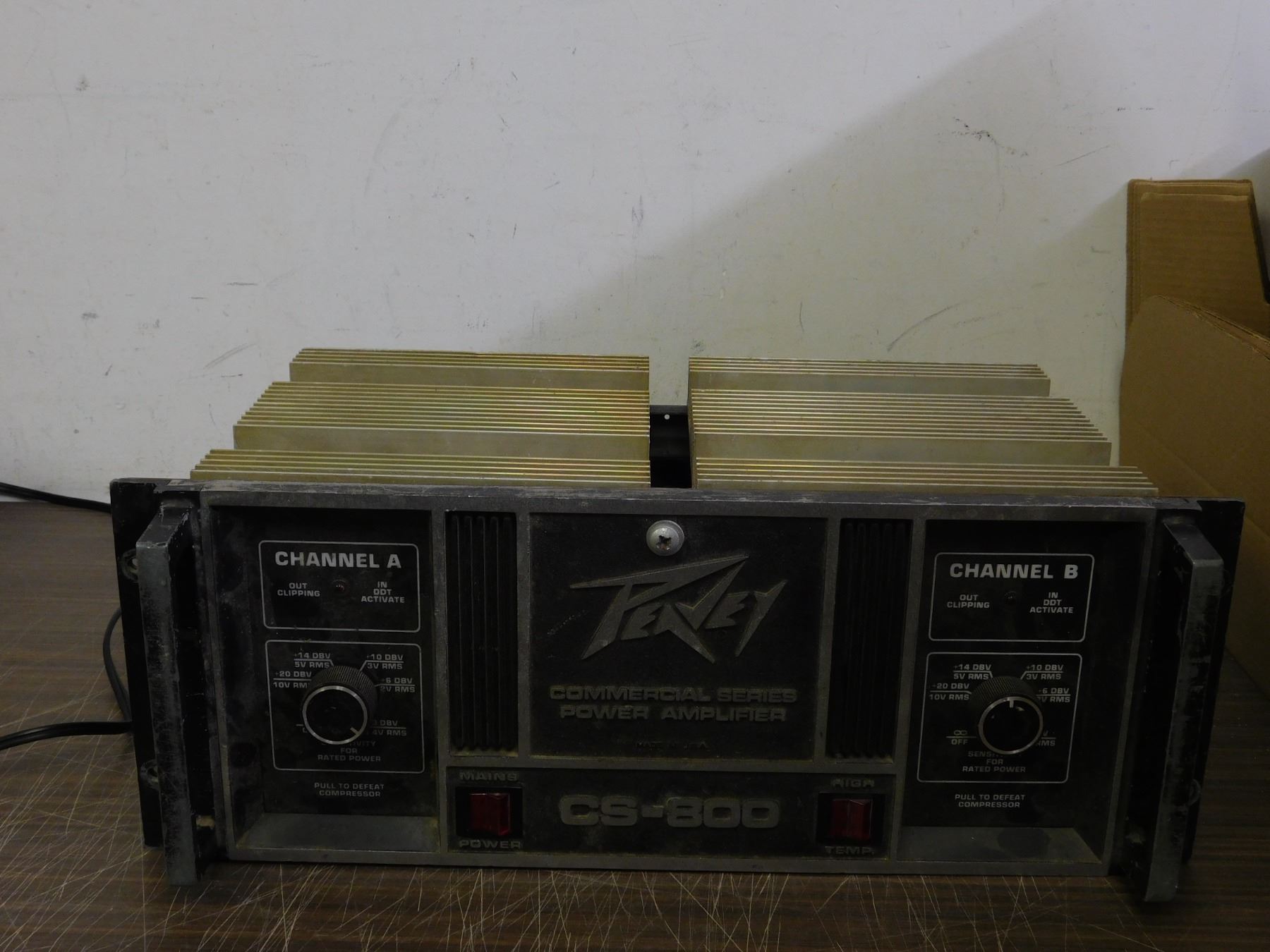 Peavey Commercial Series Power Amplifier CS-800 *for parts repair*