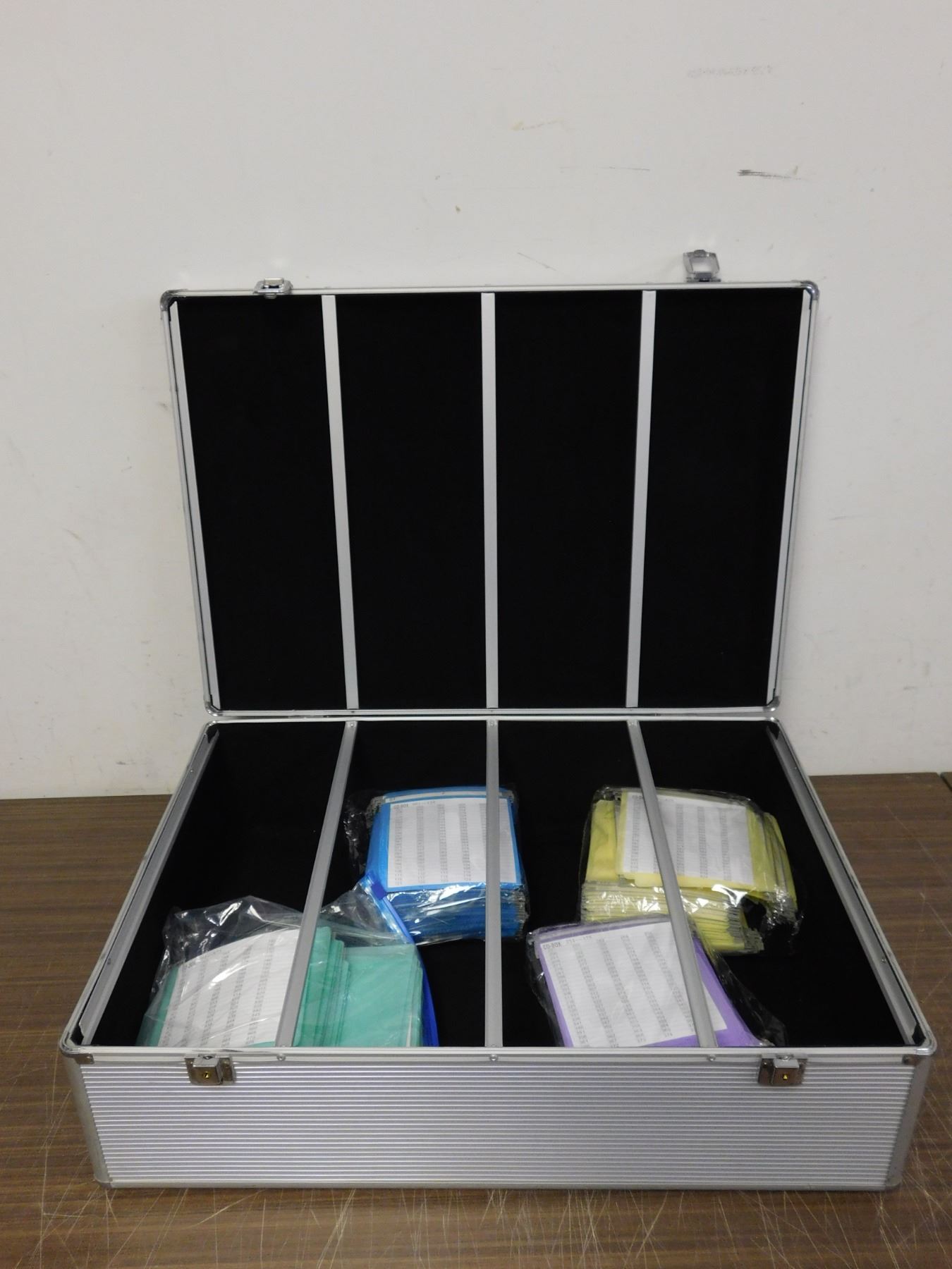 CD Box CD Filing Case 1000 Disc Aluminum Carrying Case