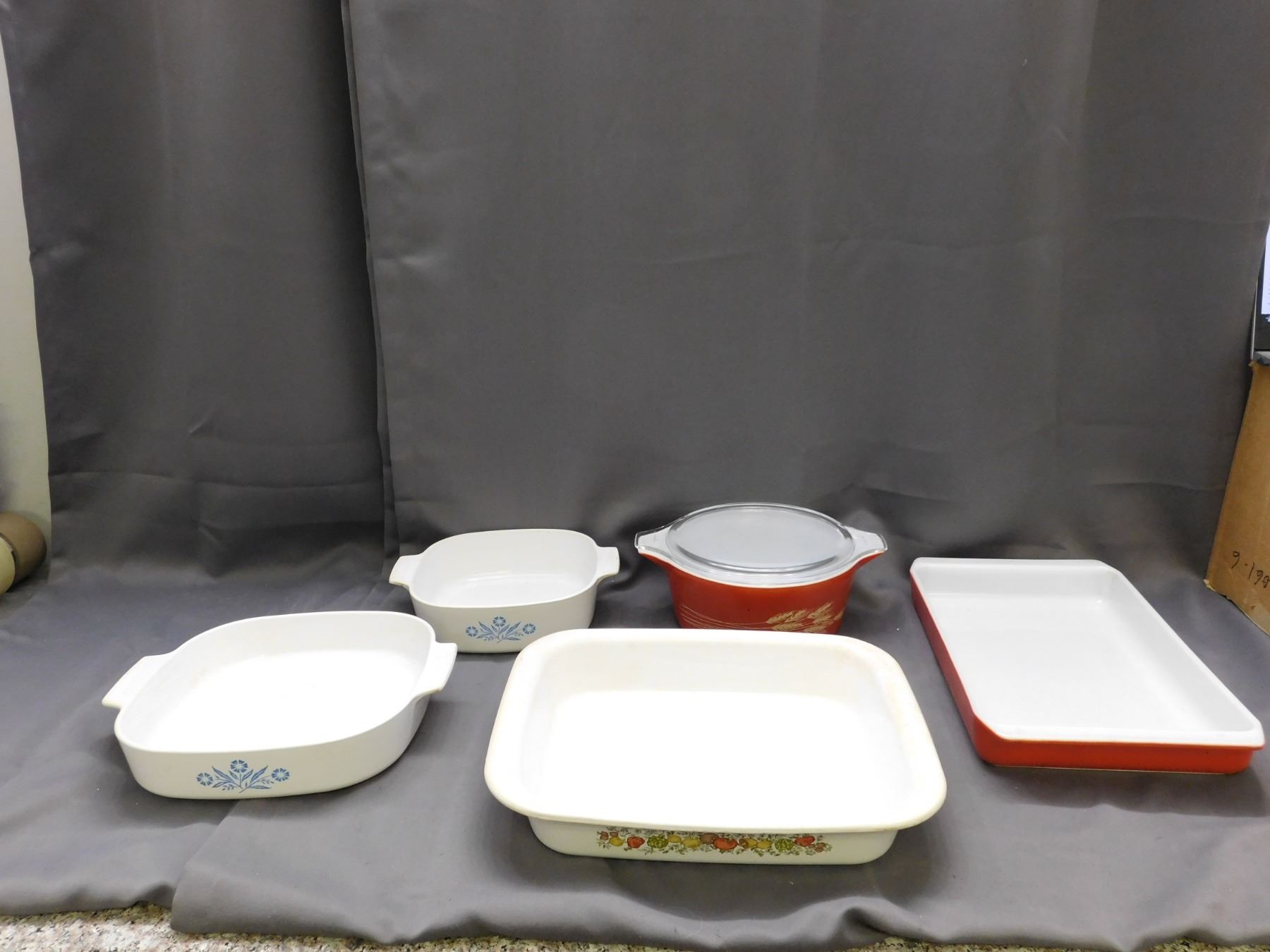 Lot of 5 Pyrex Vintage Cookware Casserole Dishes, Dish w Lid Orange ...