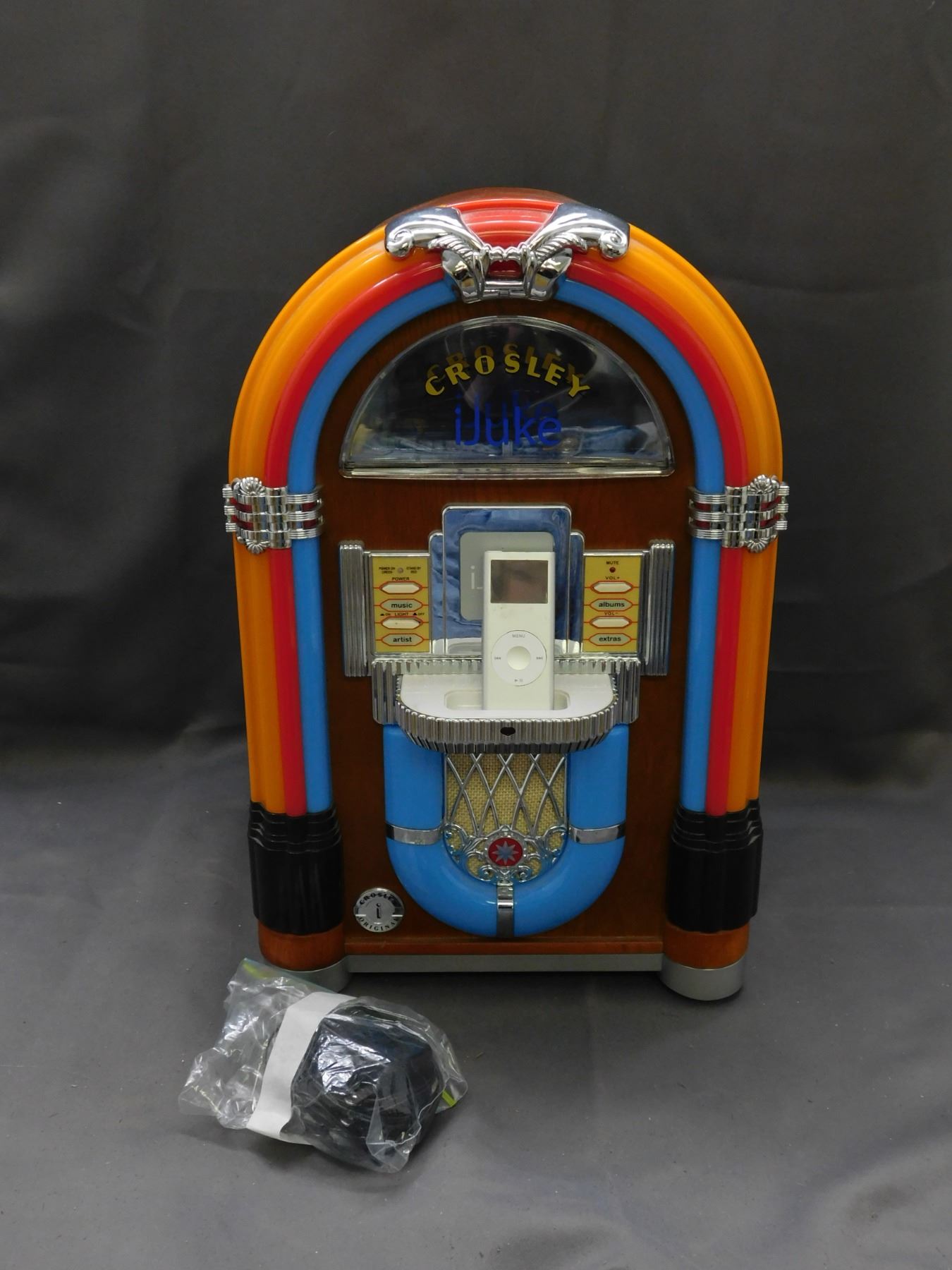 iJuke Ipod Jukebox Crosley Music Player CR1701A