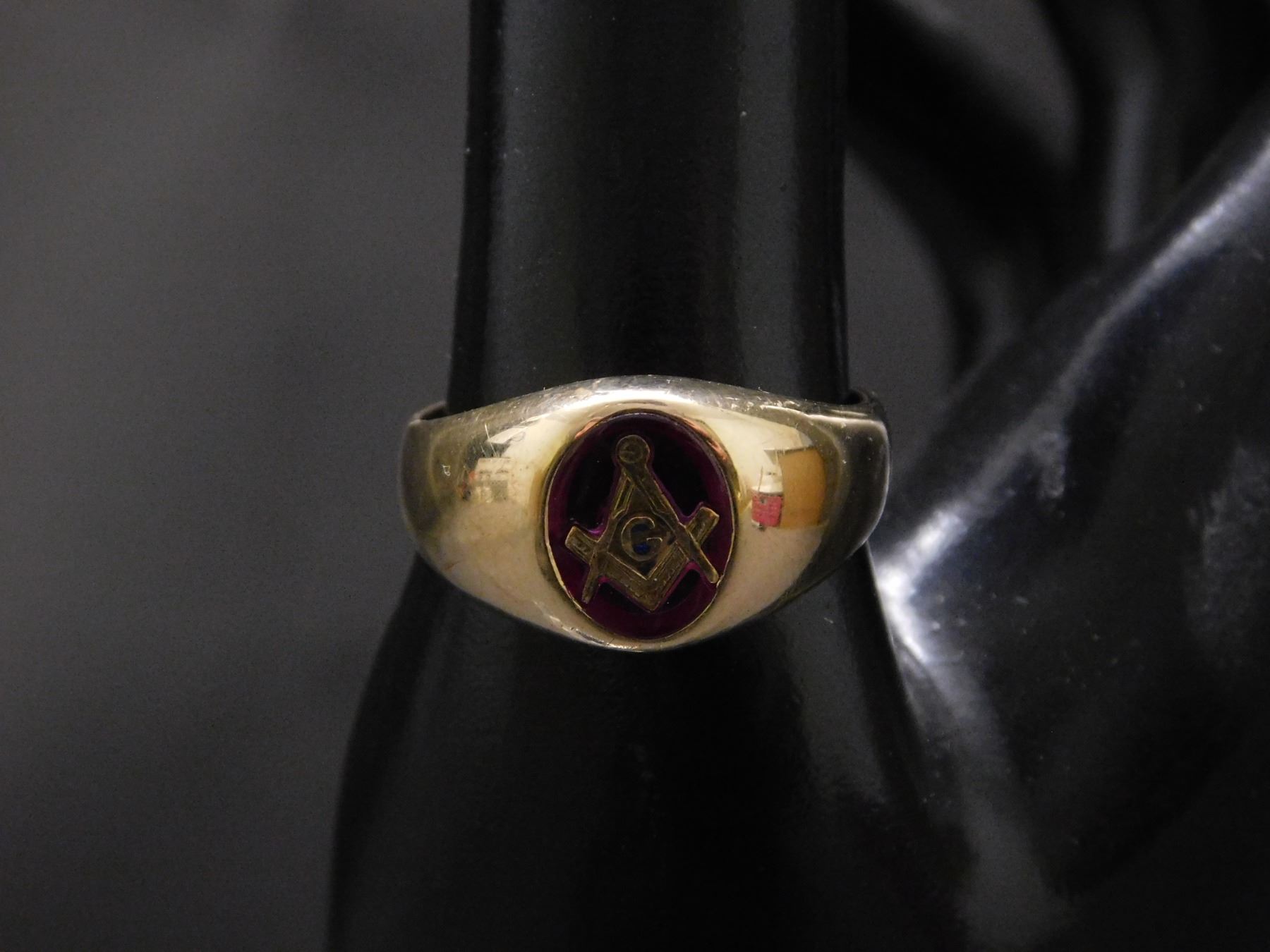 Men's 10k Gold Masonic Temple Emblem Ring approx size 9-10 5.5 grams