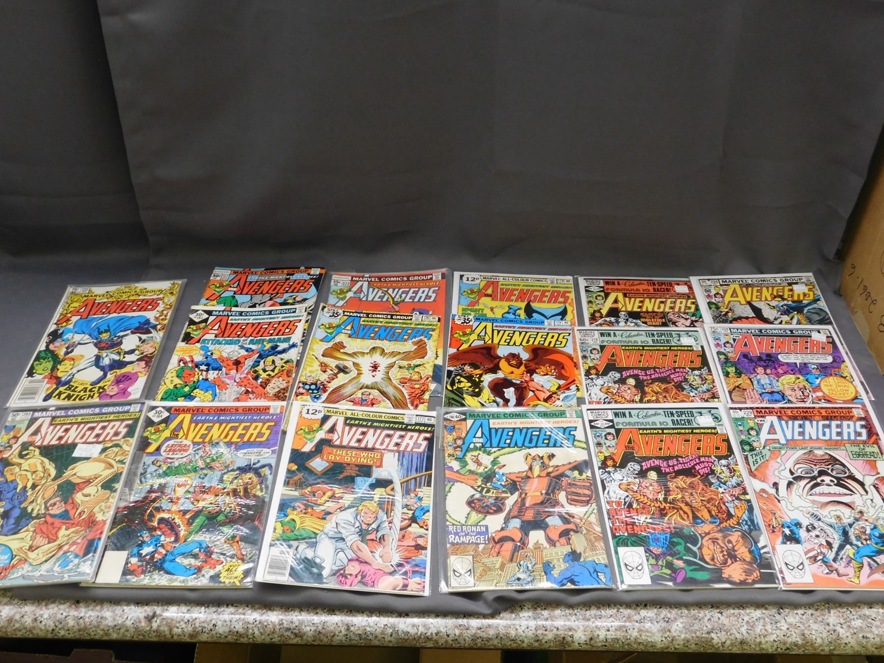 Lot of 17 Avengers Comic Books Assorted Marvel Vintage