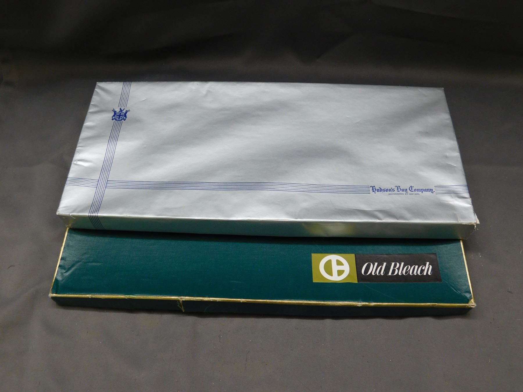 Lot of 2 Vintage Hudson Bay Company and Old Bleach Linen Sets Shamrock ...