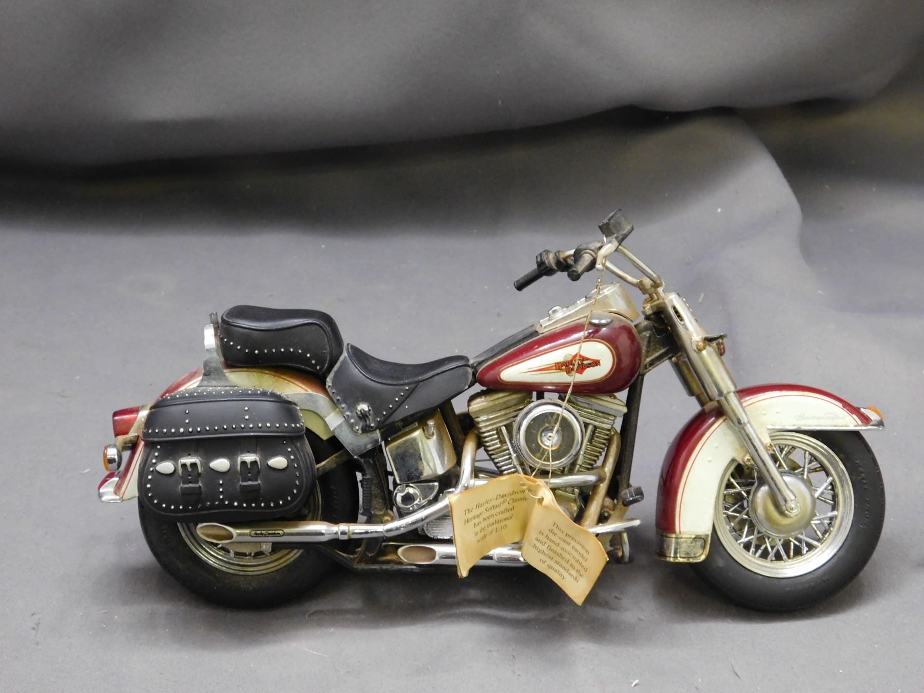 Precision Scale Franklin Mint 1:10 Scale Harley Soft Tail *damaged*