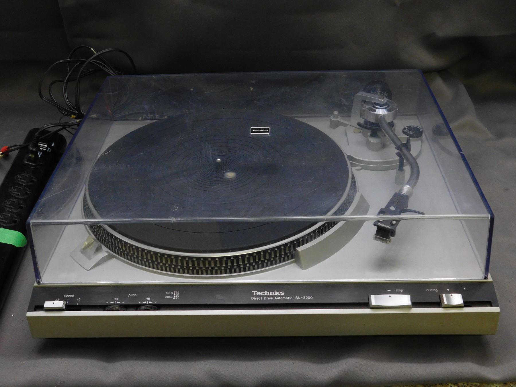 Technics SL-3200 Turntable Record Player Automatic Direct Drive