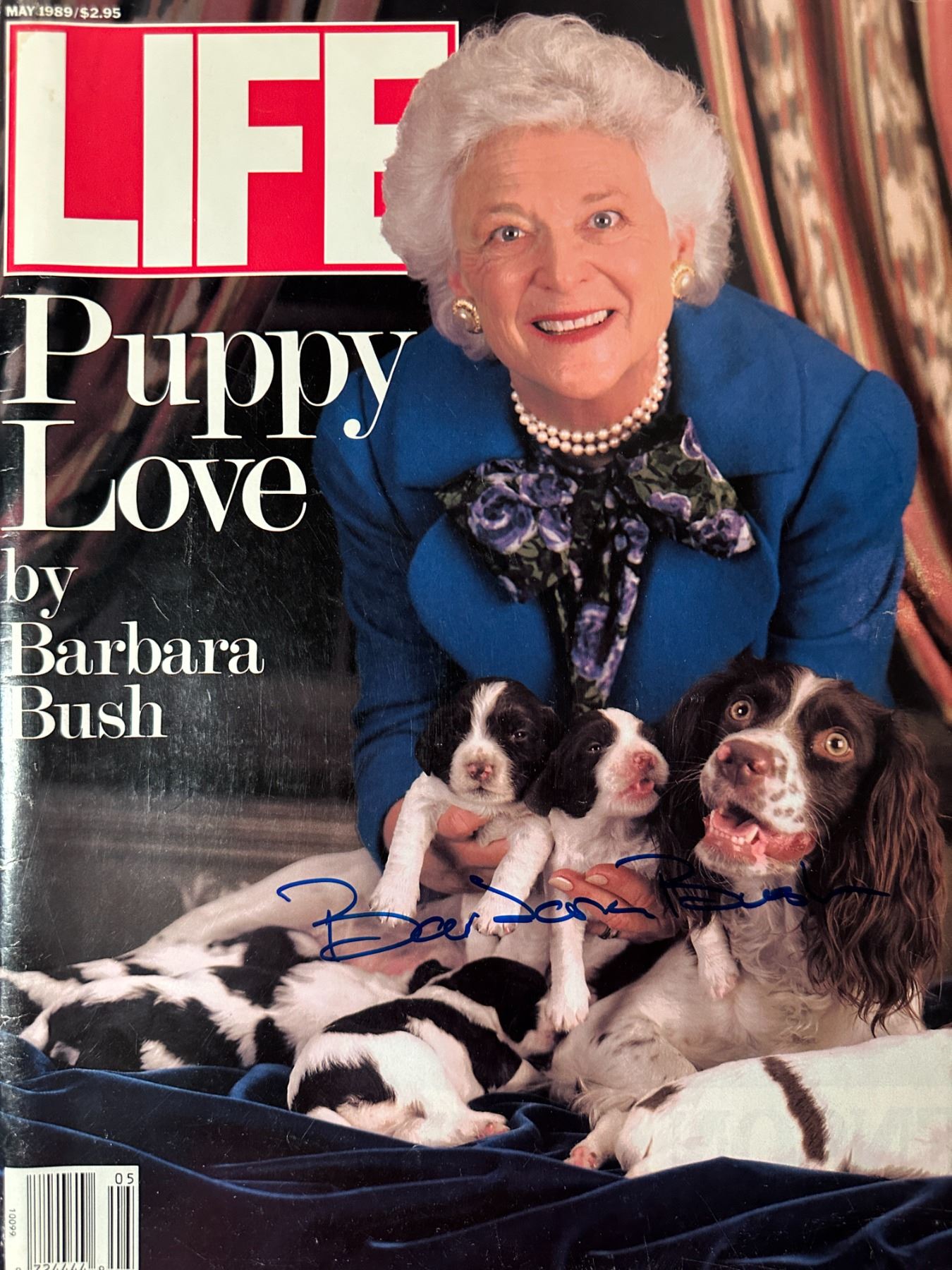 Barbara Bush Autographed Magazine