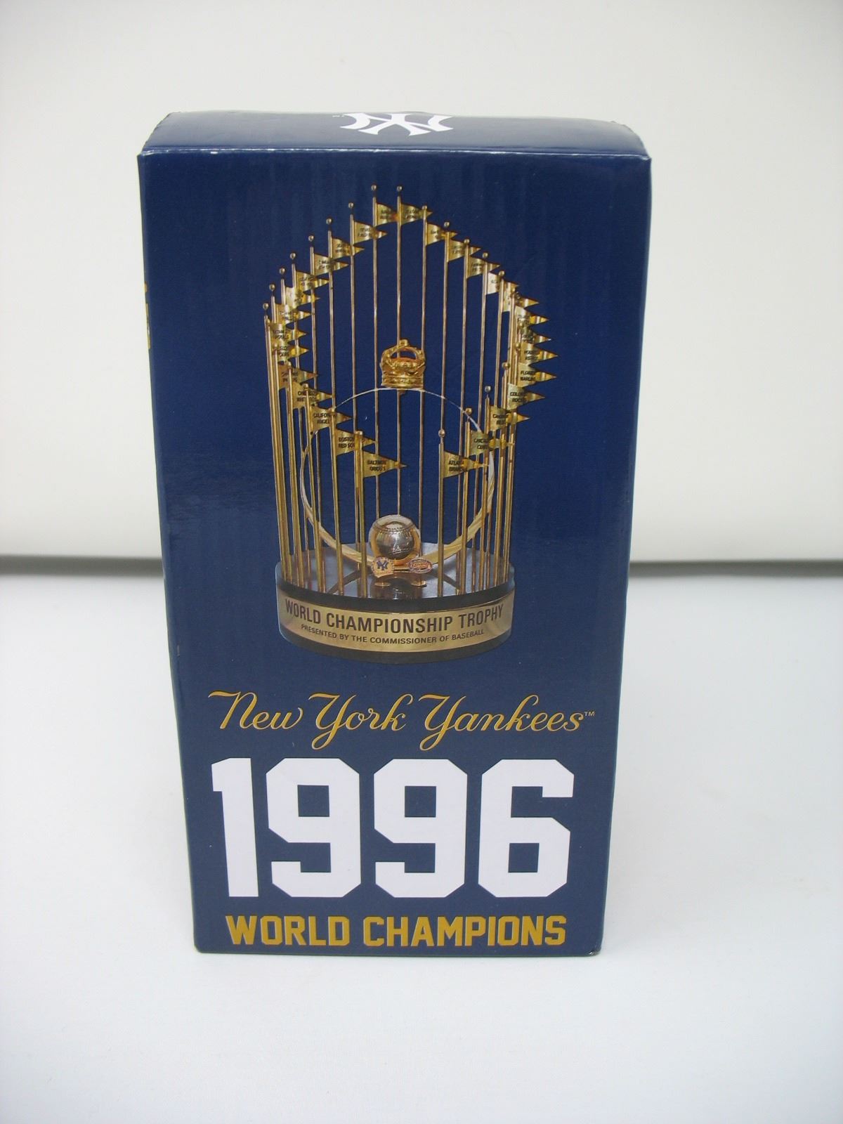 1996 NEW YORK YANKEES WORLD CHAMPIONS - Replica Trophy - Schmalz Auctions