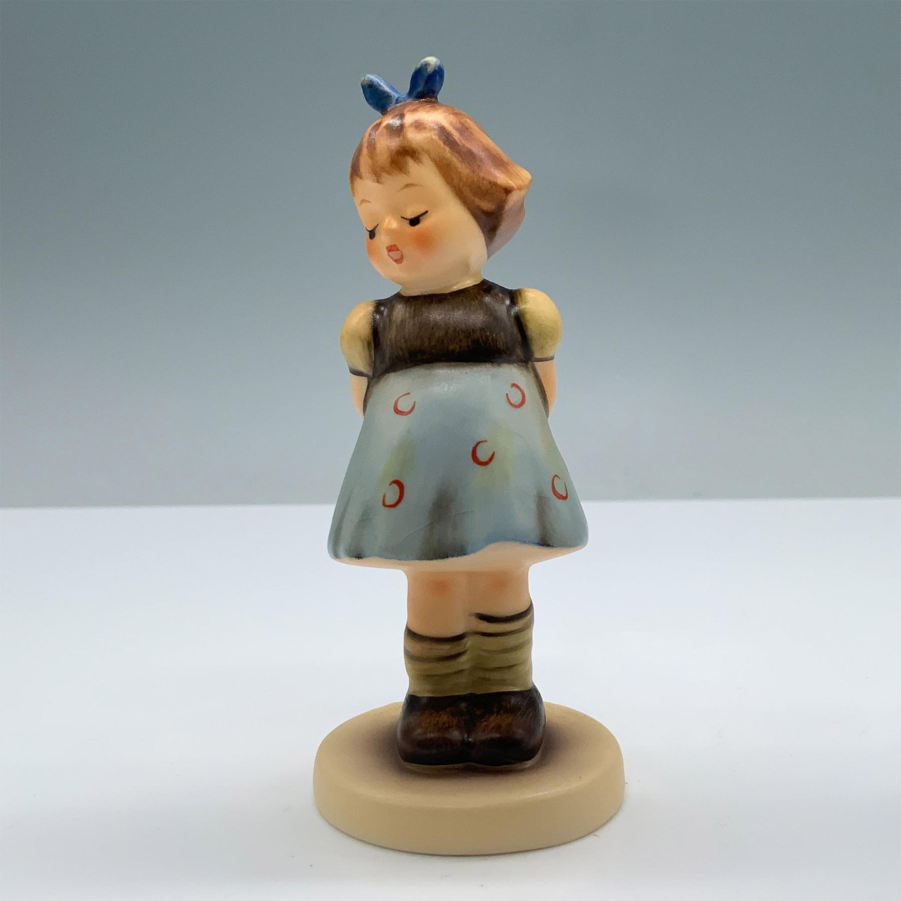 Goebel Hummel Figurine, Two Hands One Treat