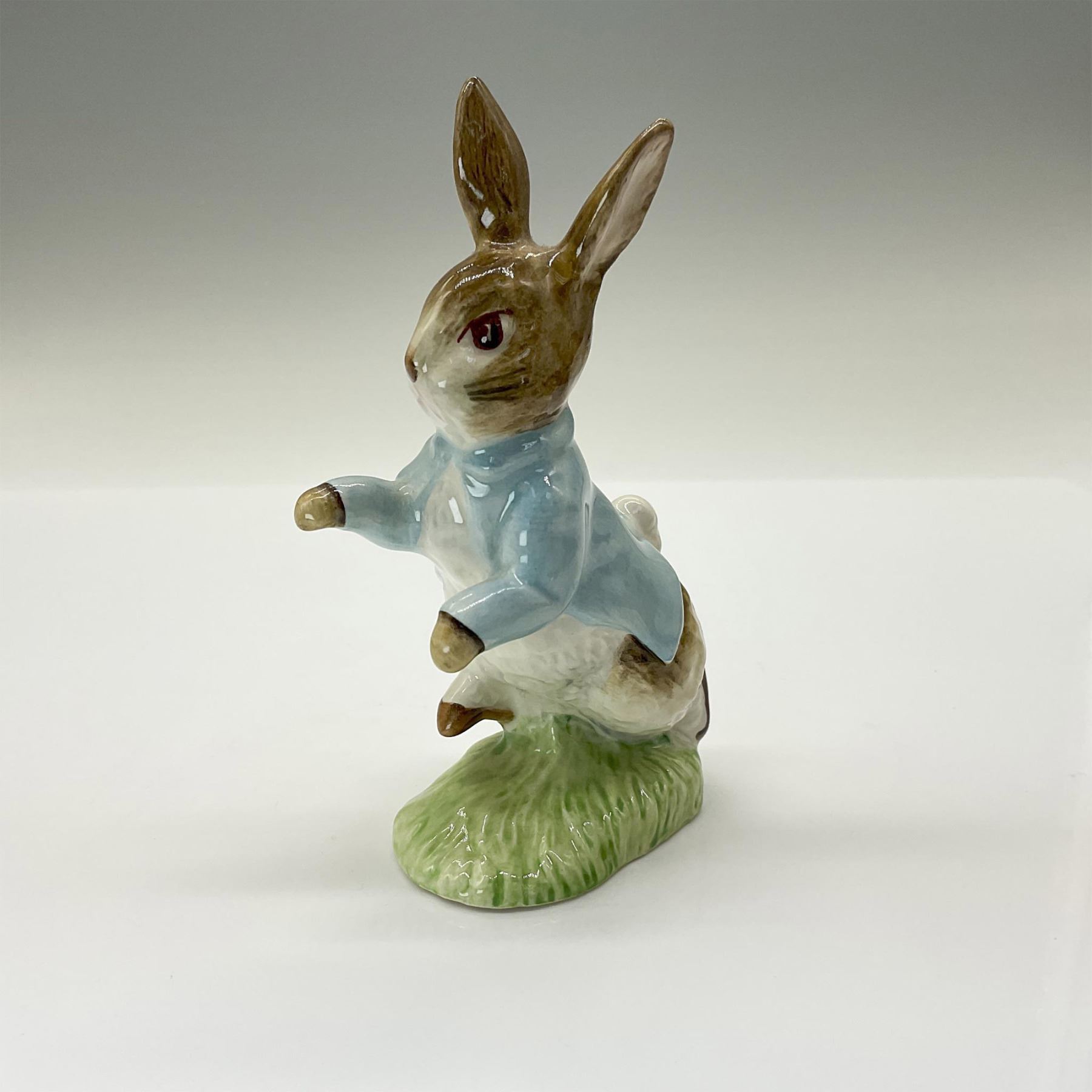 Royal Albert Beatrix Potter Figurine, Peter Rabbit