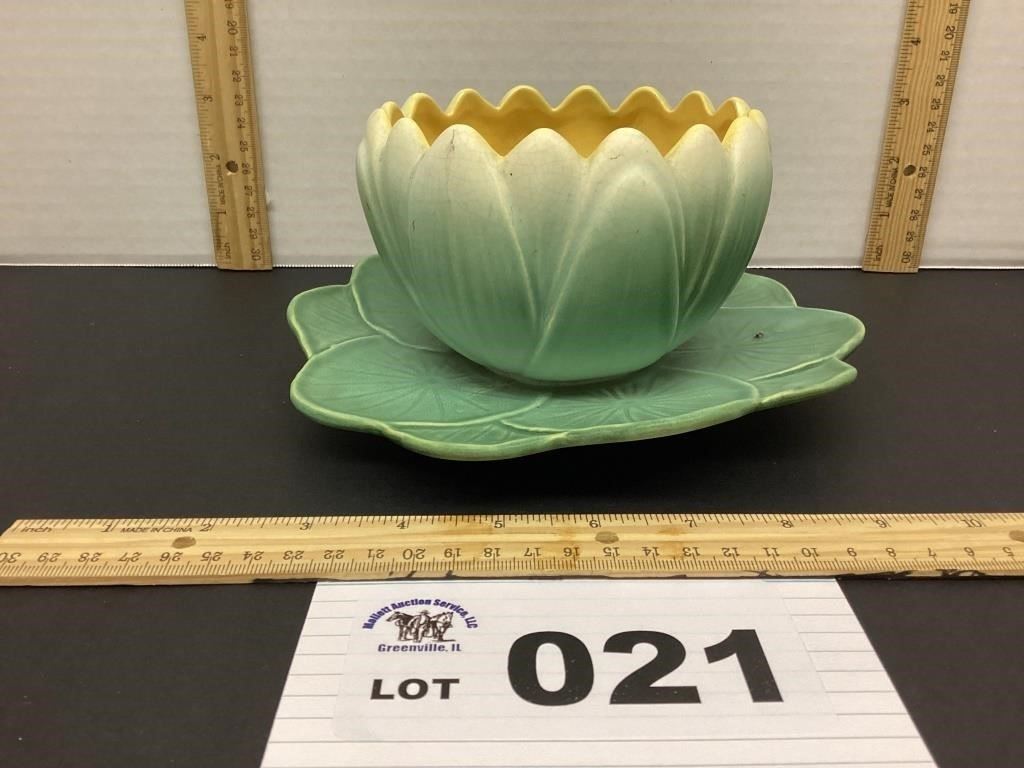 WELLER POTTERY LOTUS BOWL ONE PIECE