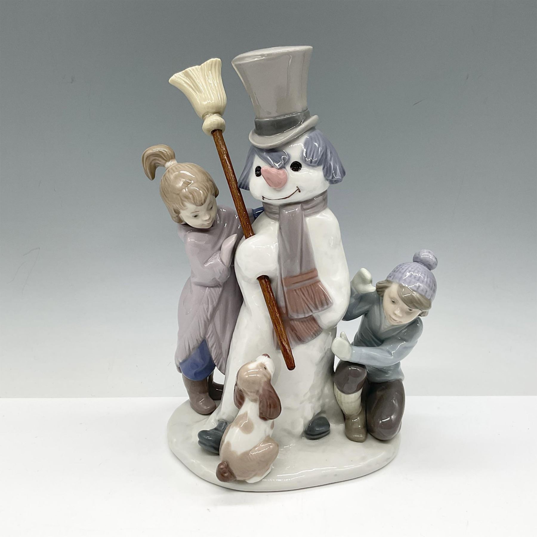The Snow Man 01005713 - Lladro Porcelain Figurine