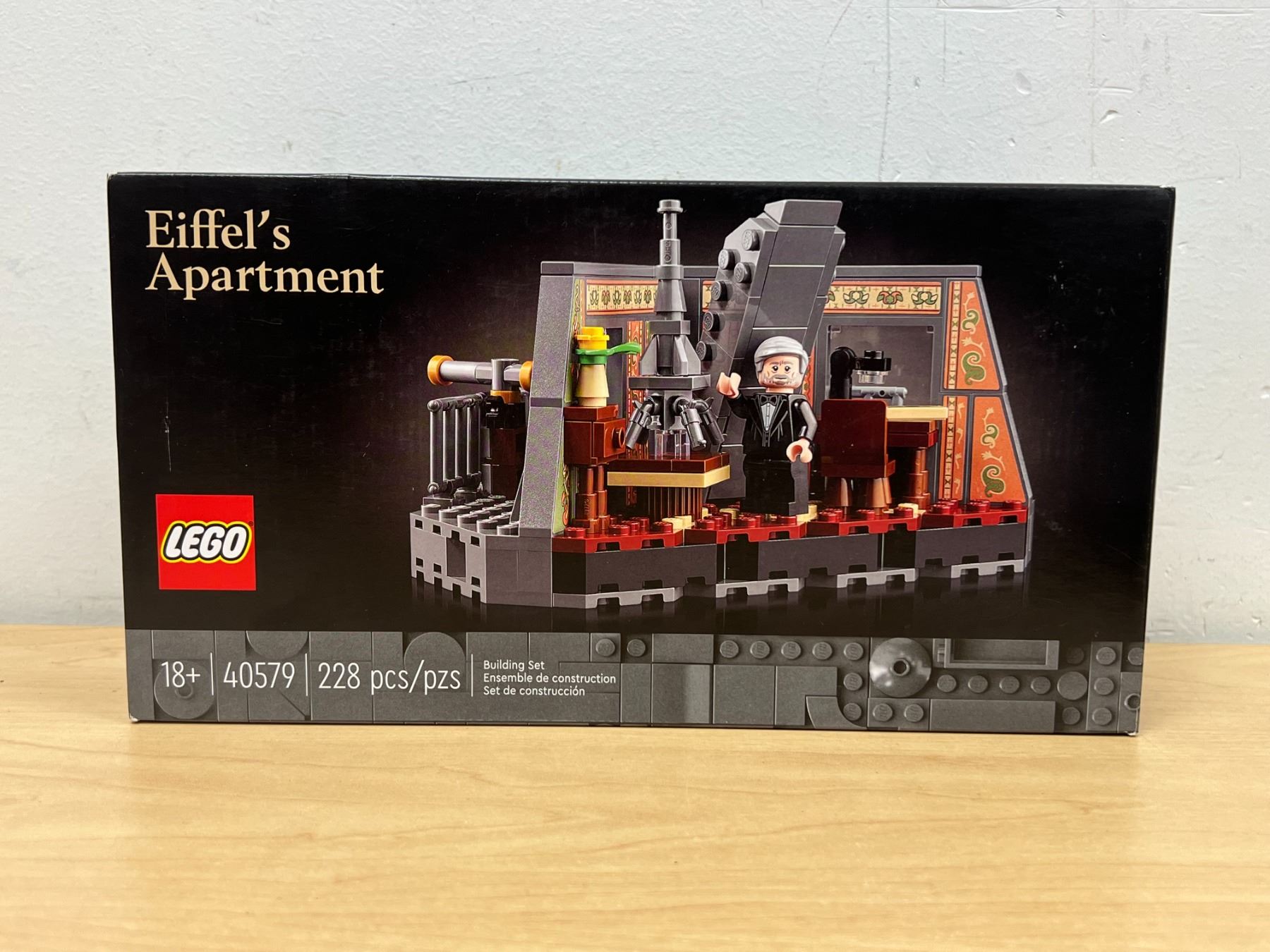 LEGO Eiffel's Apartment Set 40579 - looks New / Sealed 228 pcs - see ...