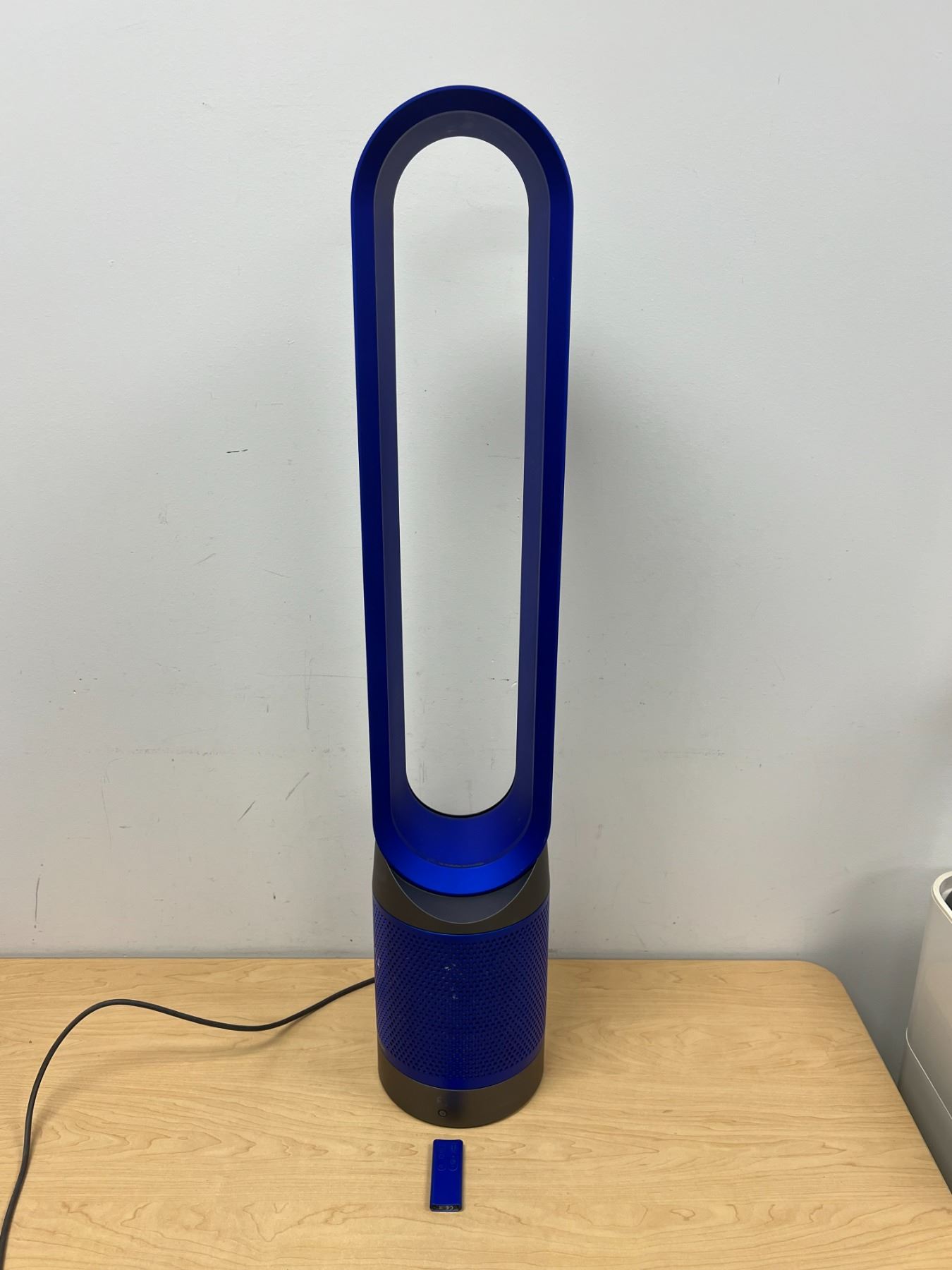 Dyson Air Multiplier Technology Fan with remote 40"T - basic testing ...