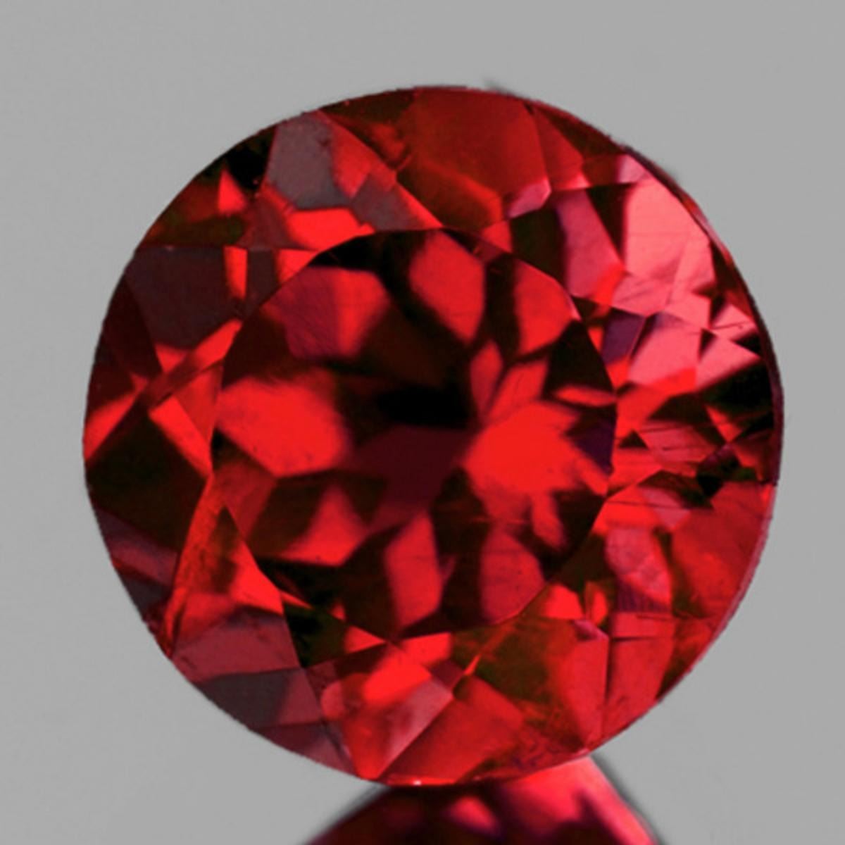Natural Intense Red Burma Spinel [Flawless-VVS]