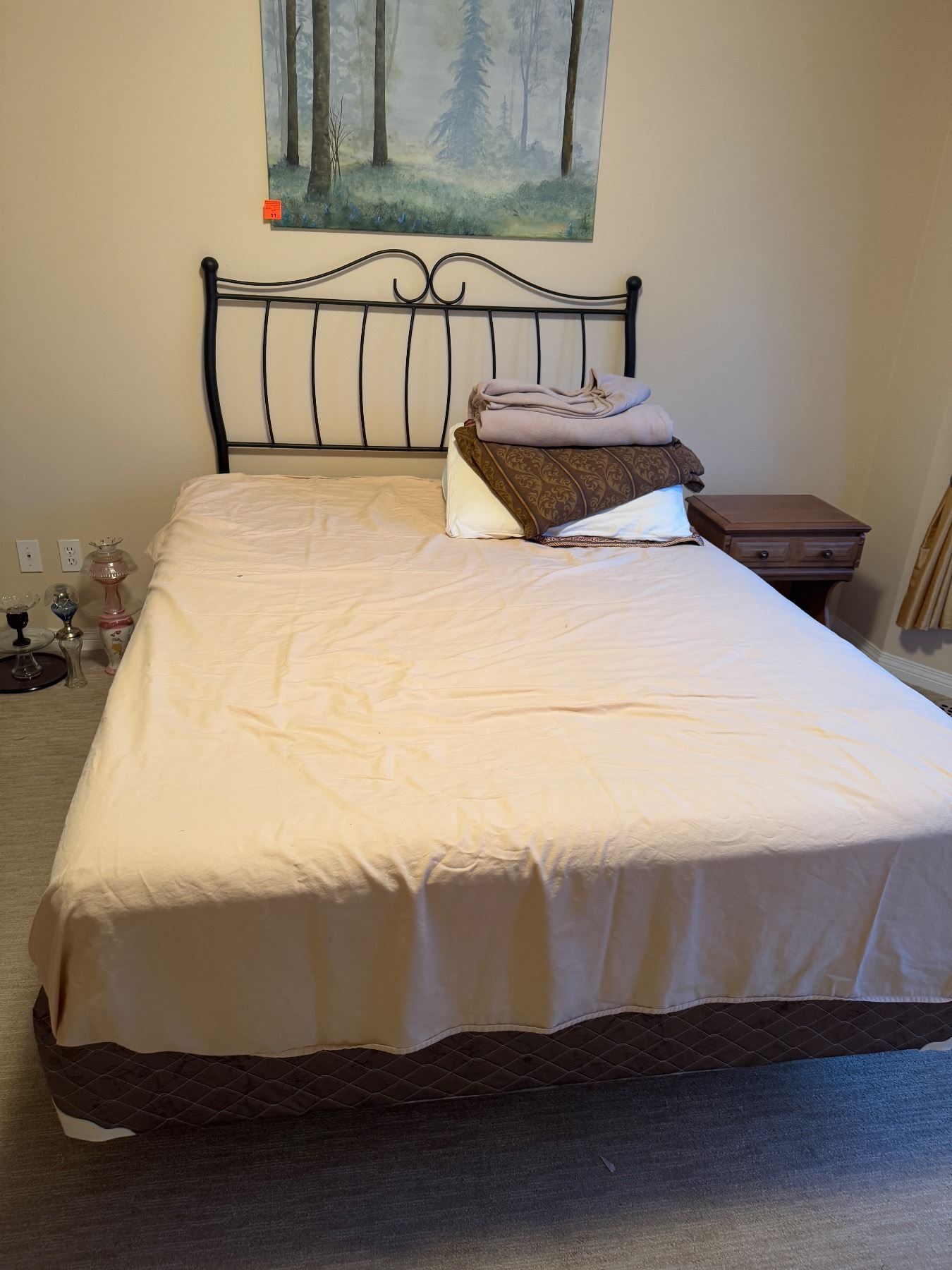 Beauty rest queen mattress comes with boxspring, headboard and ...