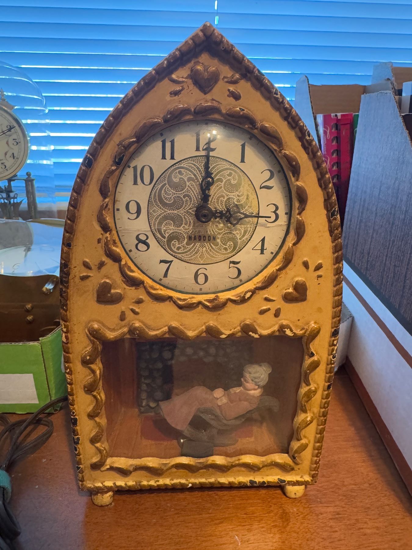 Haddon electric clock