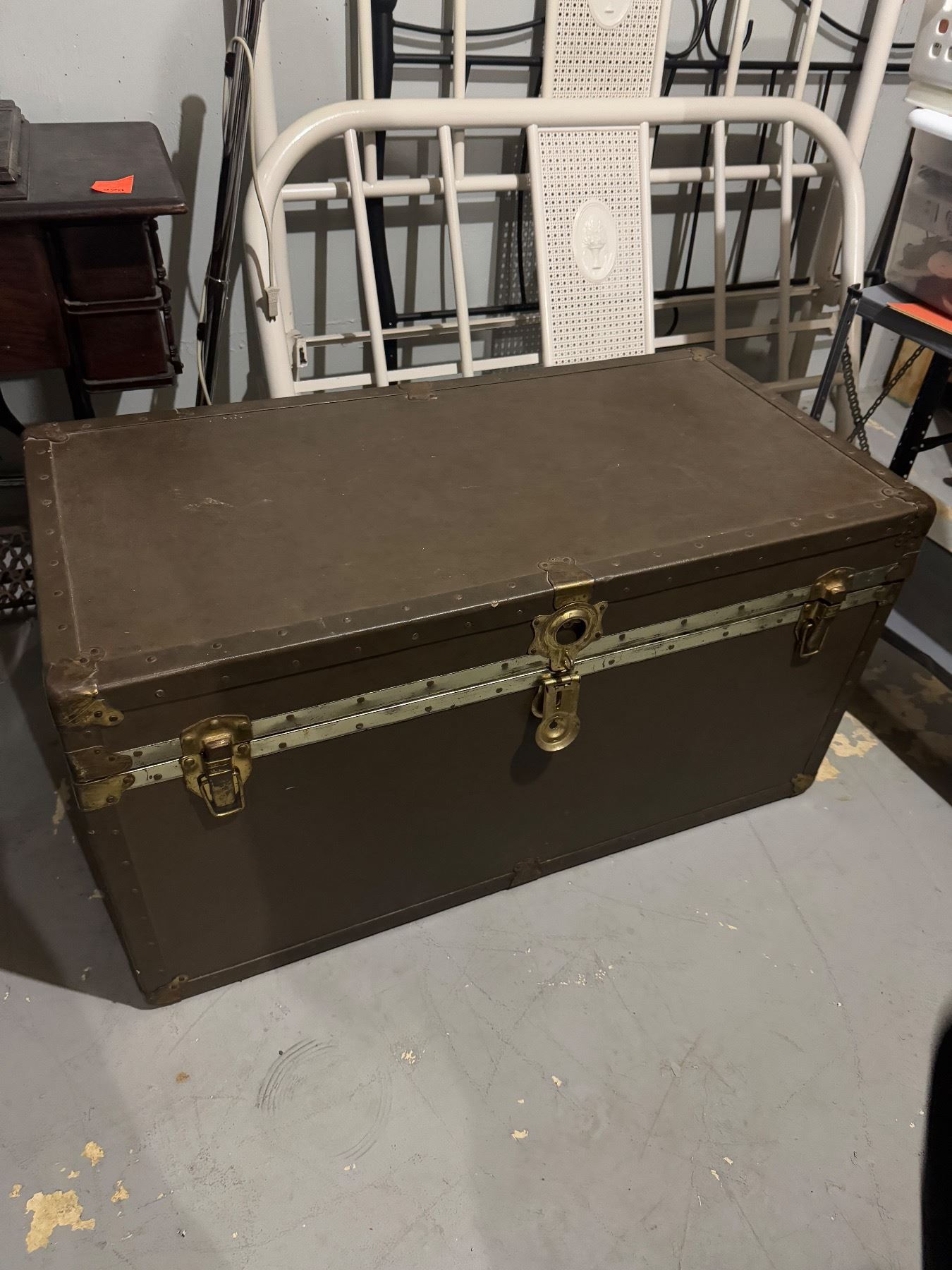 Trunk and contents crafting items