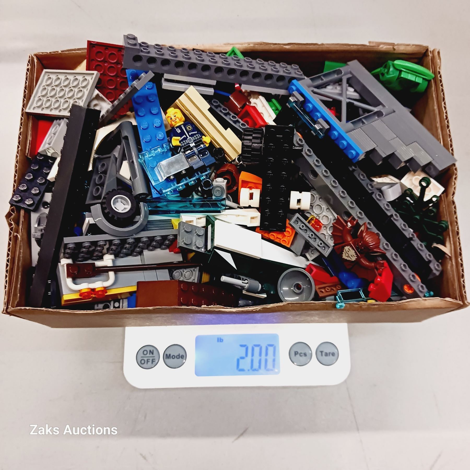 Mix Lego 2lb with Minifigure