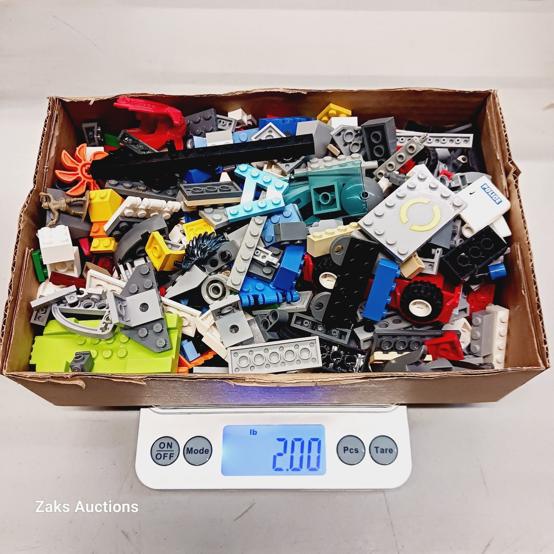 Mix Lego 2lb with Minifigure