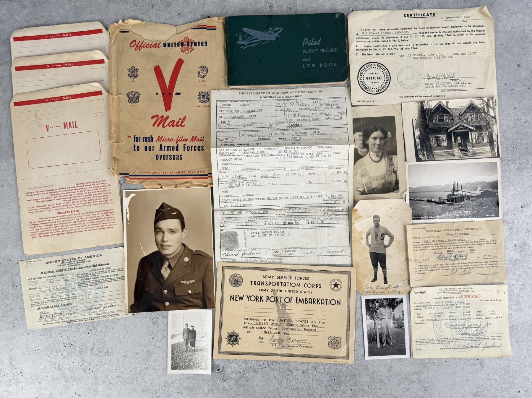 Collection of WW2 Soldier Documents