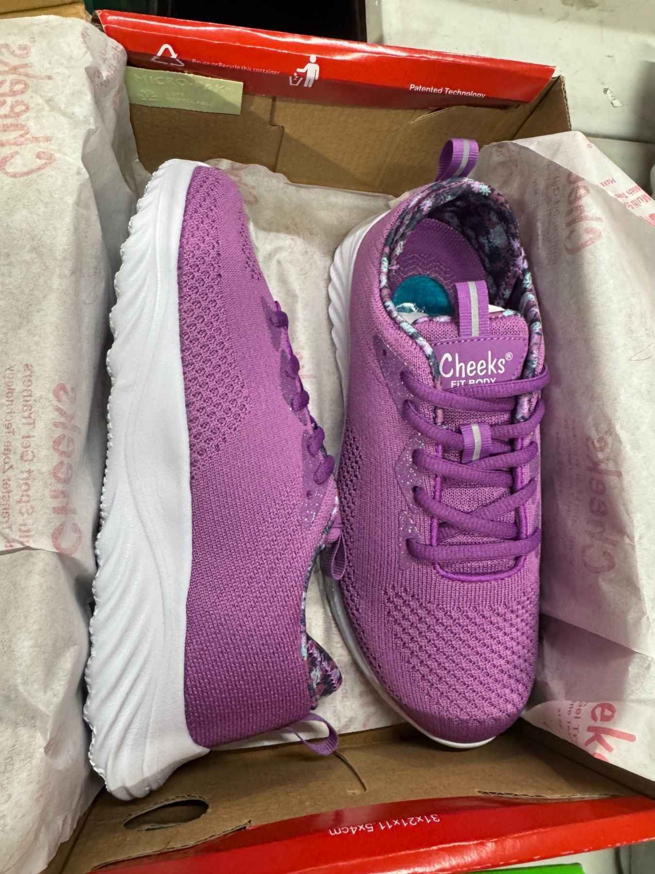 New Cheeks shoes size 7