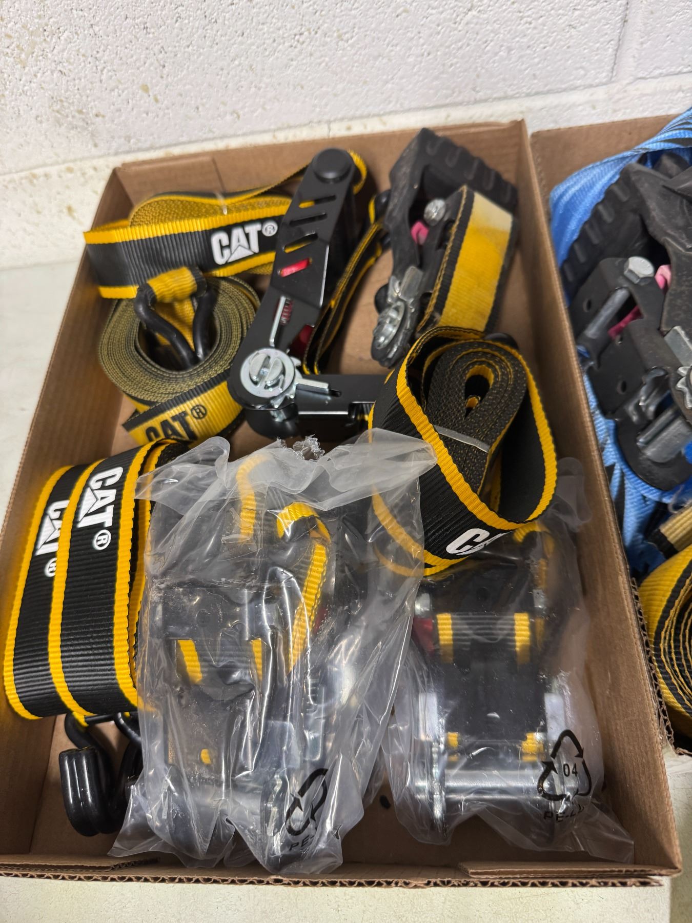 CAT straps
