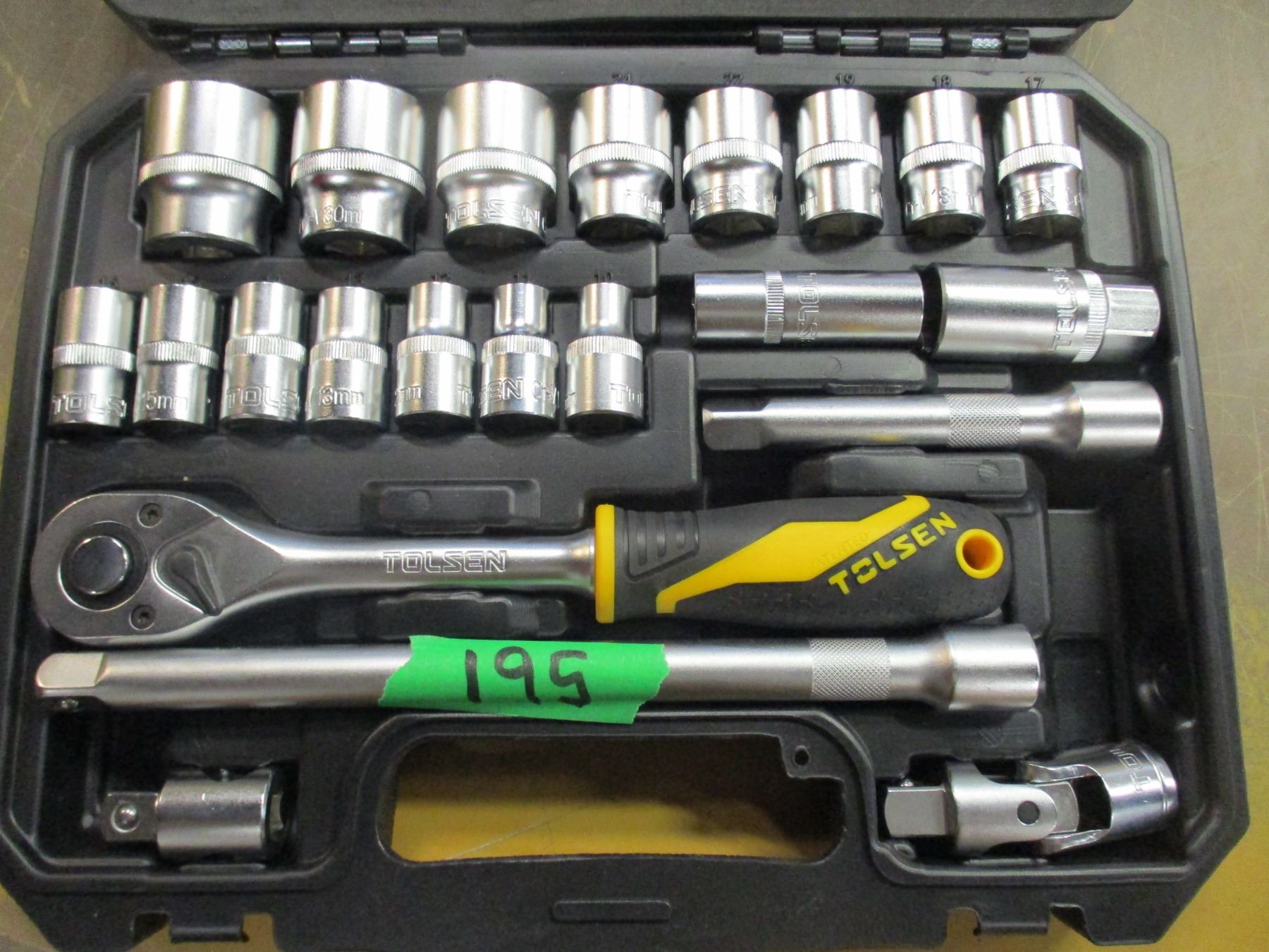 FREIGHT DAMAGE (AS IS): TOLSEN 1/2" DRIVE SOCKET SET