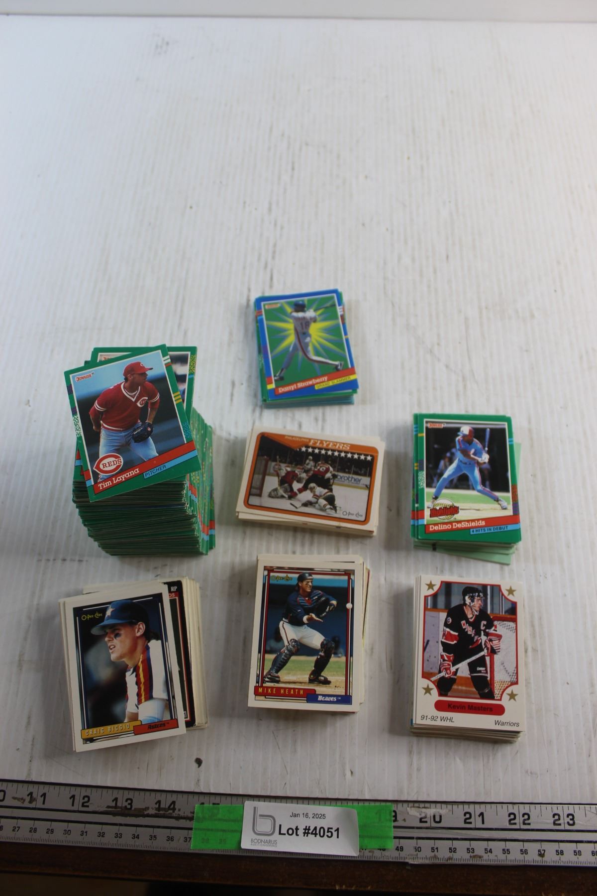 Assorted Hockey And Baseball Trading Cards - Bodnarus Auctioneering