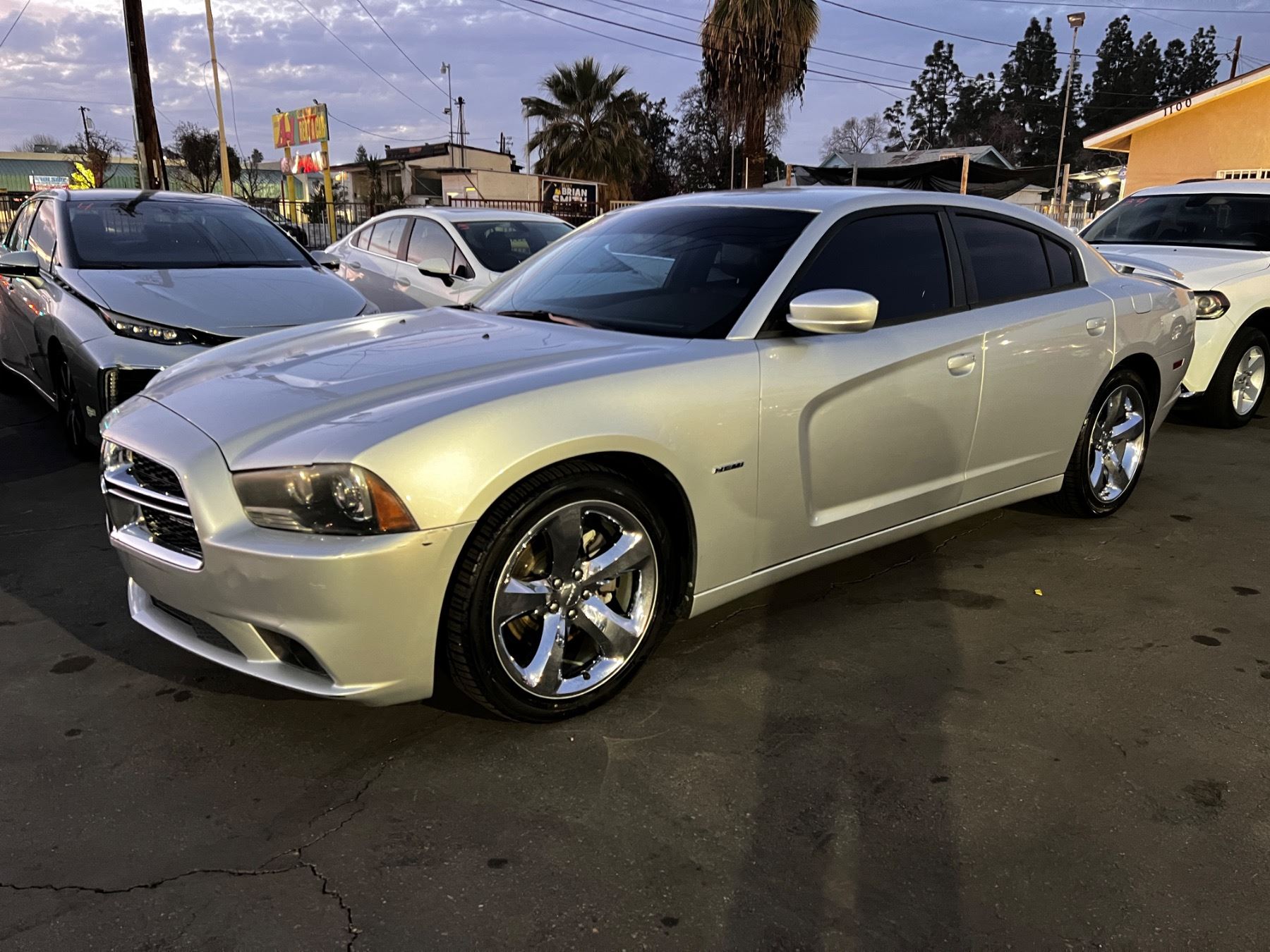 Dodge Charger HEMI - CLEAN/150,025 Mi