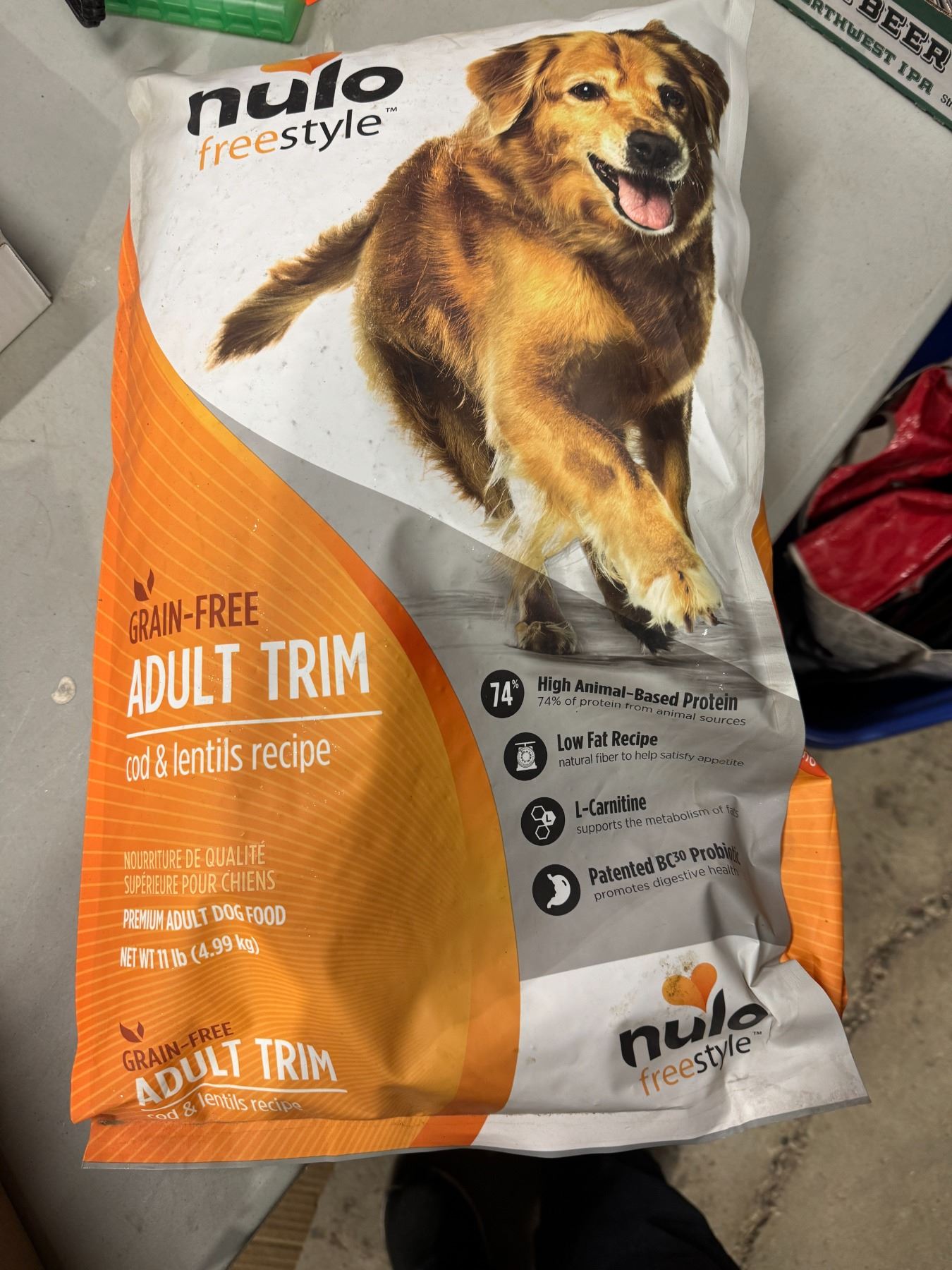 NULO adult trim, dog food