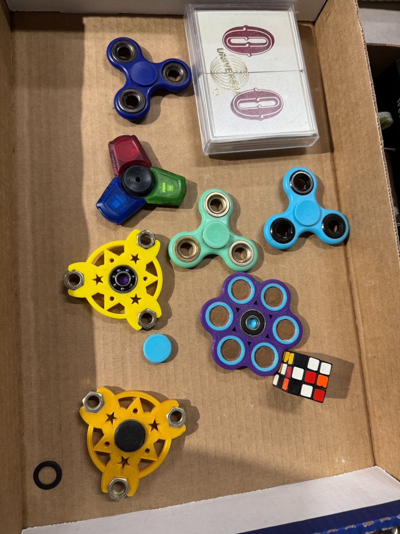 Fidget spinners, Rubiks, cube cards, etc.