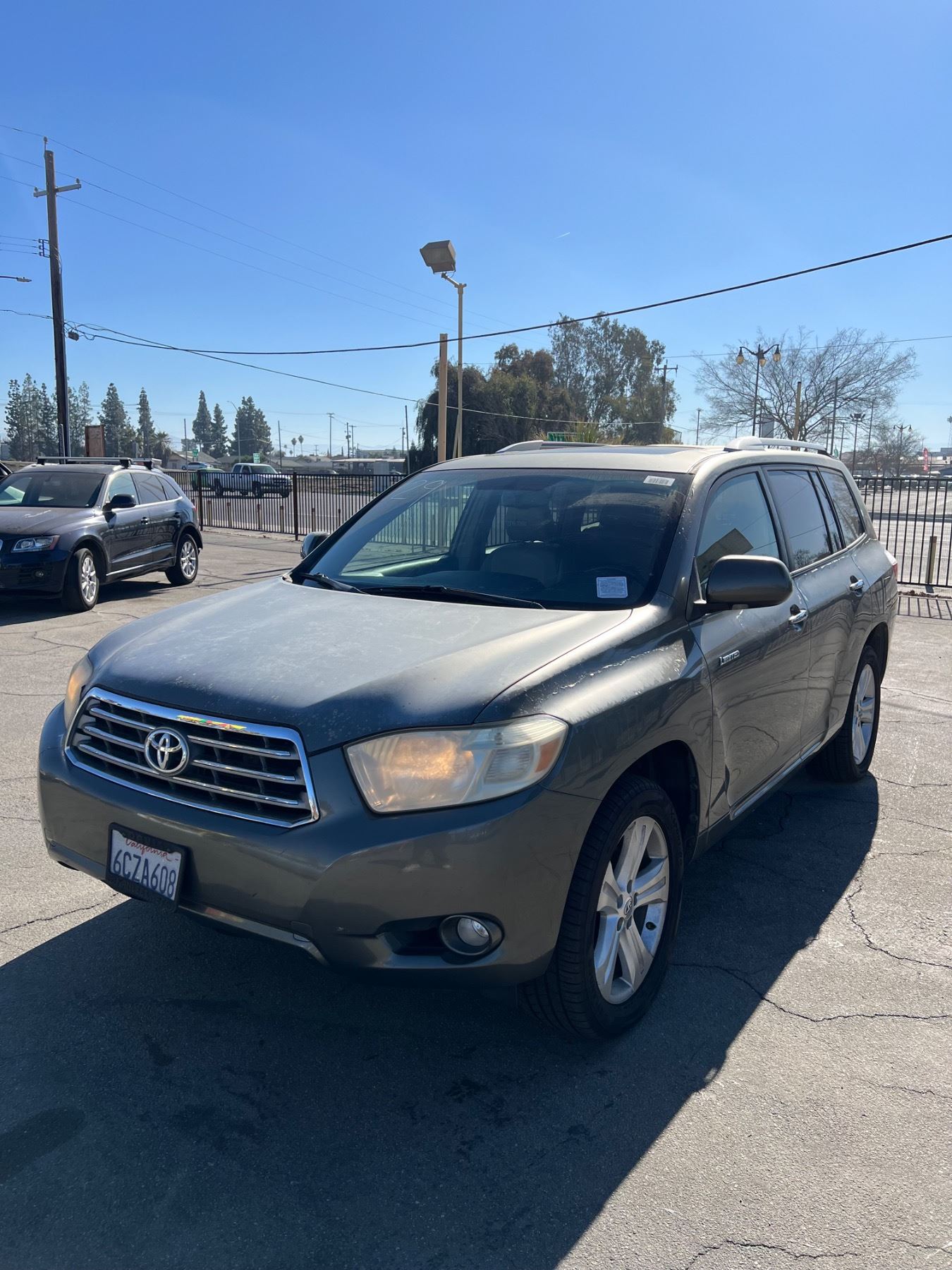 Toyota Highlander - CLEAN/